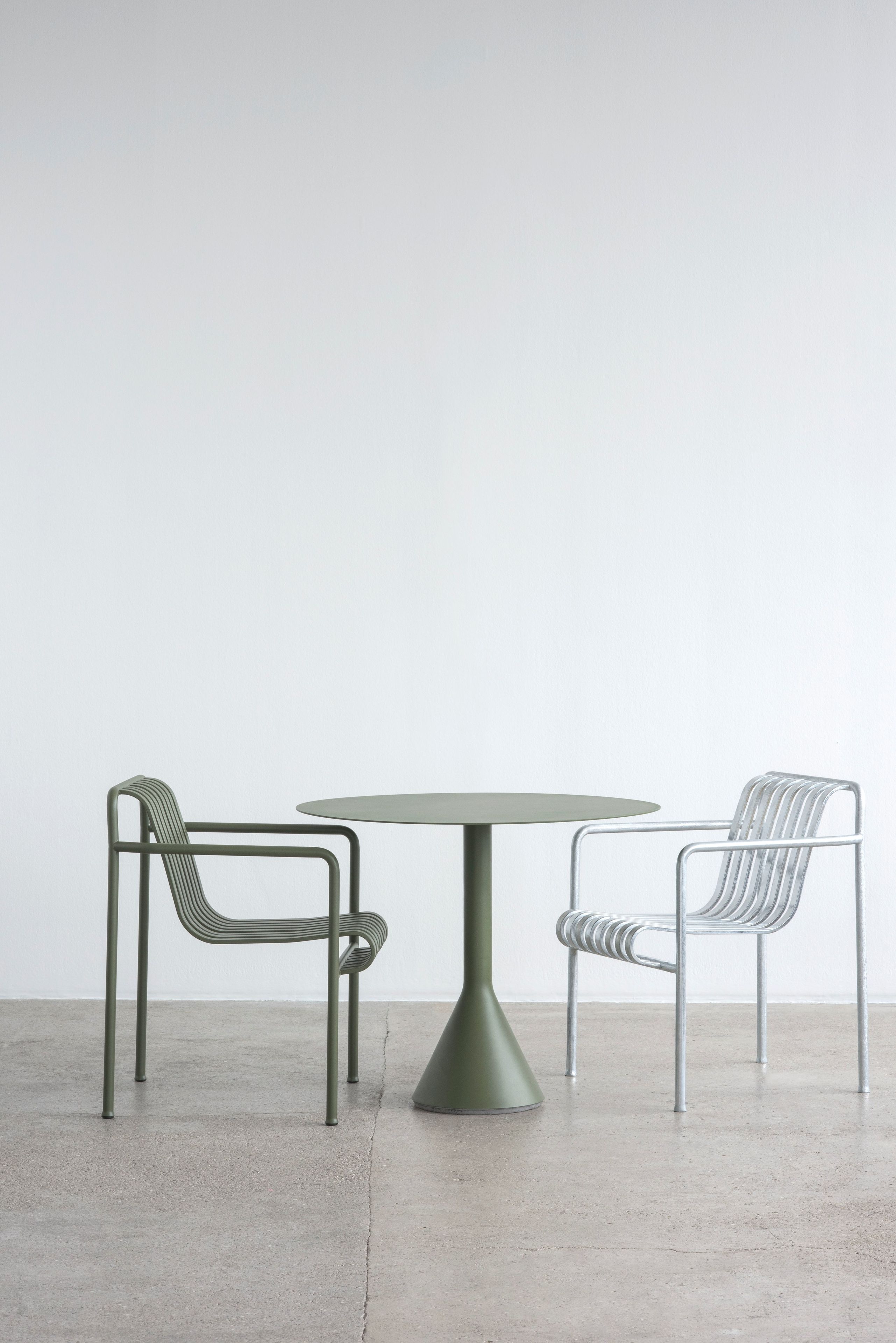 PALISSADE CONE | Round table Palissade Collection By Hay design Ronan ...