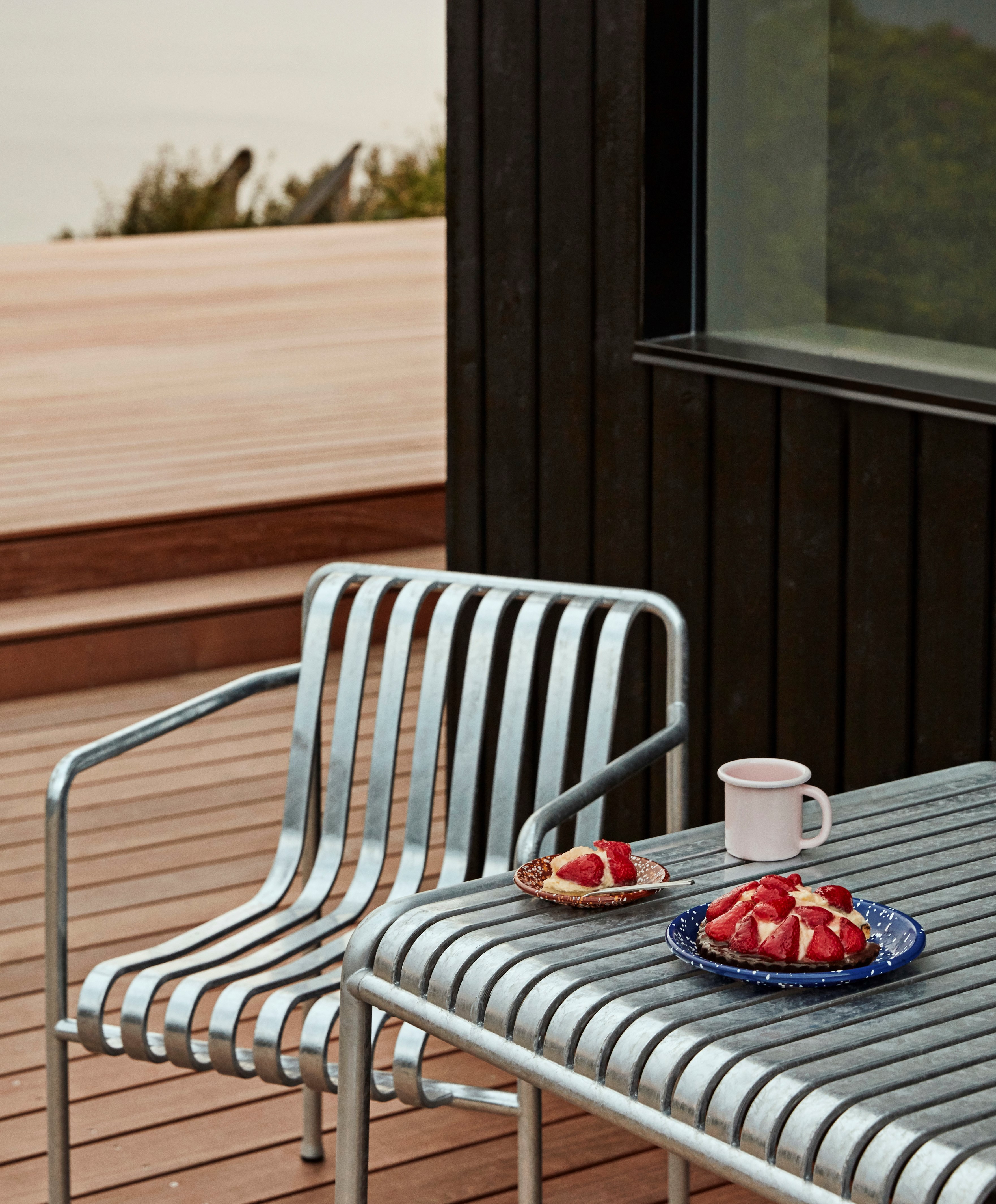 PALISSADE Rectangular steel garden table By Hay | design Ronan & Erwan ...