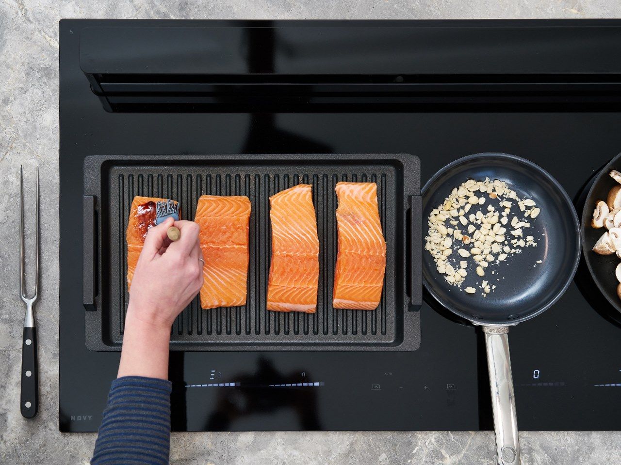 NOVY PANORAMA 90 Induction flush-mount hob with integrated hood By NOVY