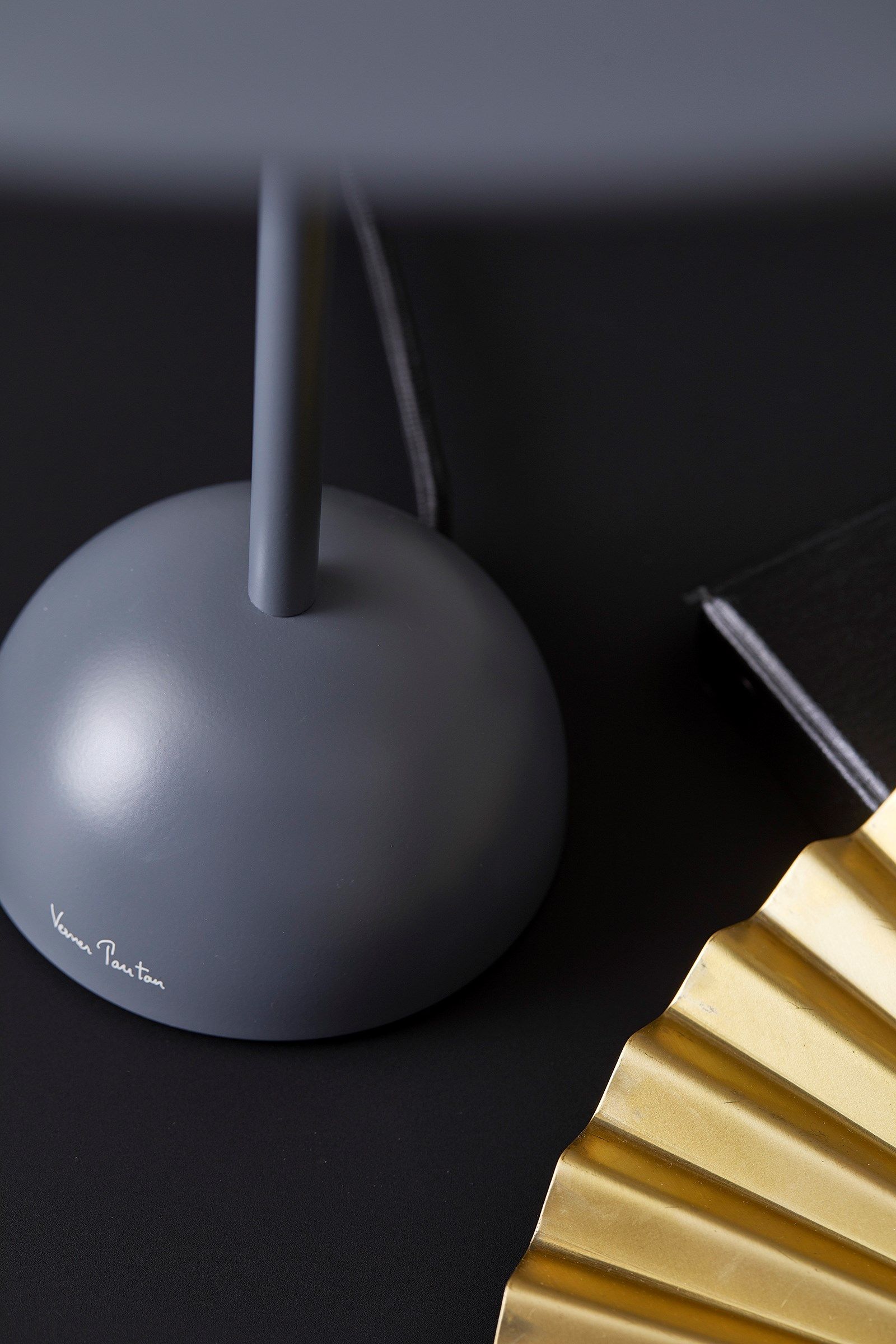 PANTOP | Table lamp By Verpan