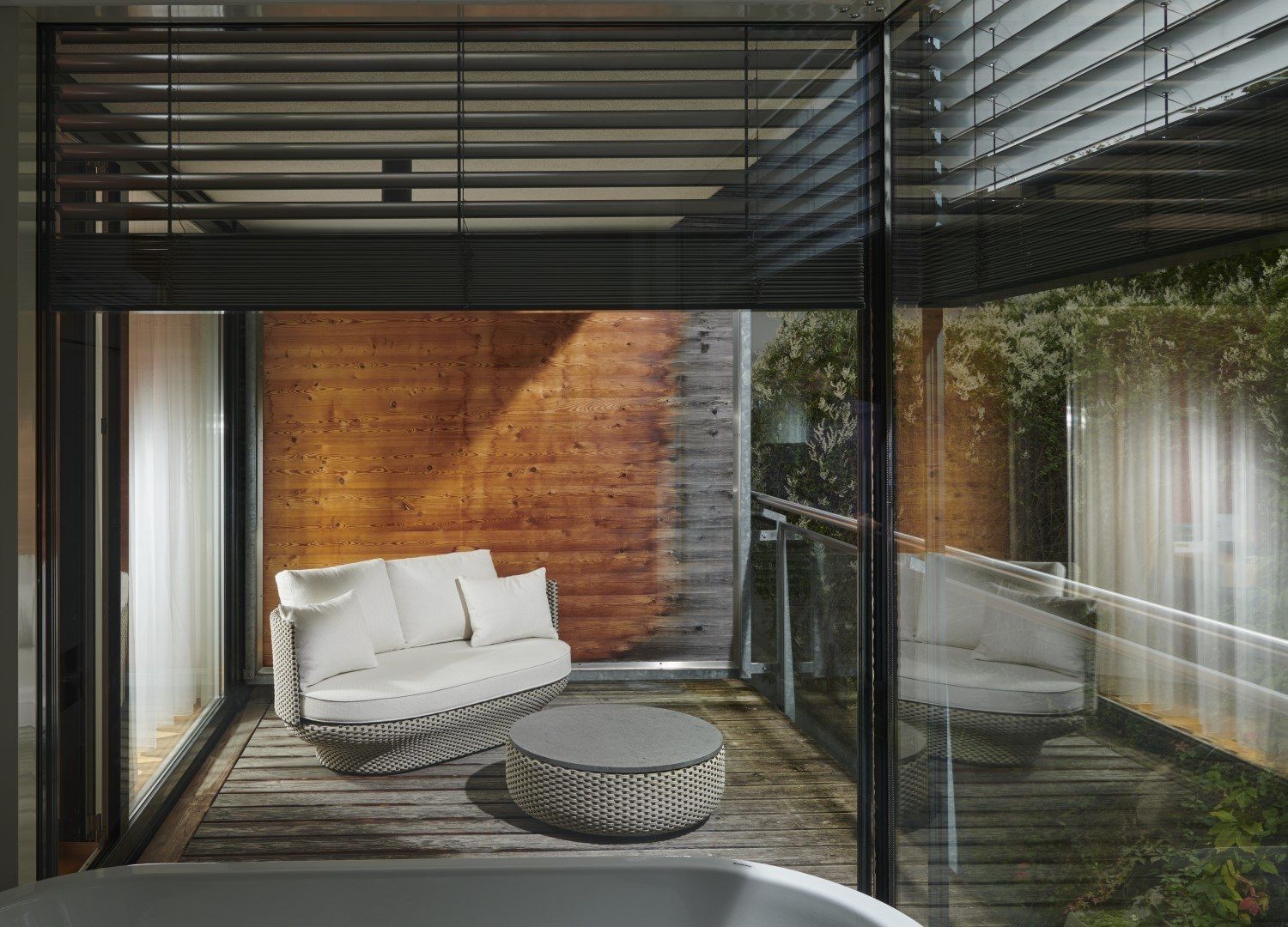 PARADISE BIRD OUTDOOR Fabric garden sofa By Wittmann | design Luca Nichetto