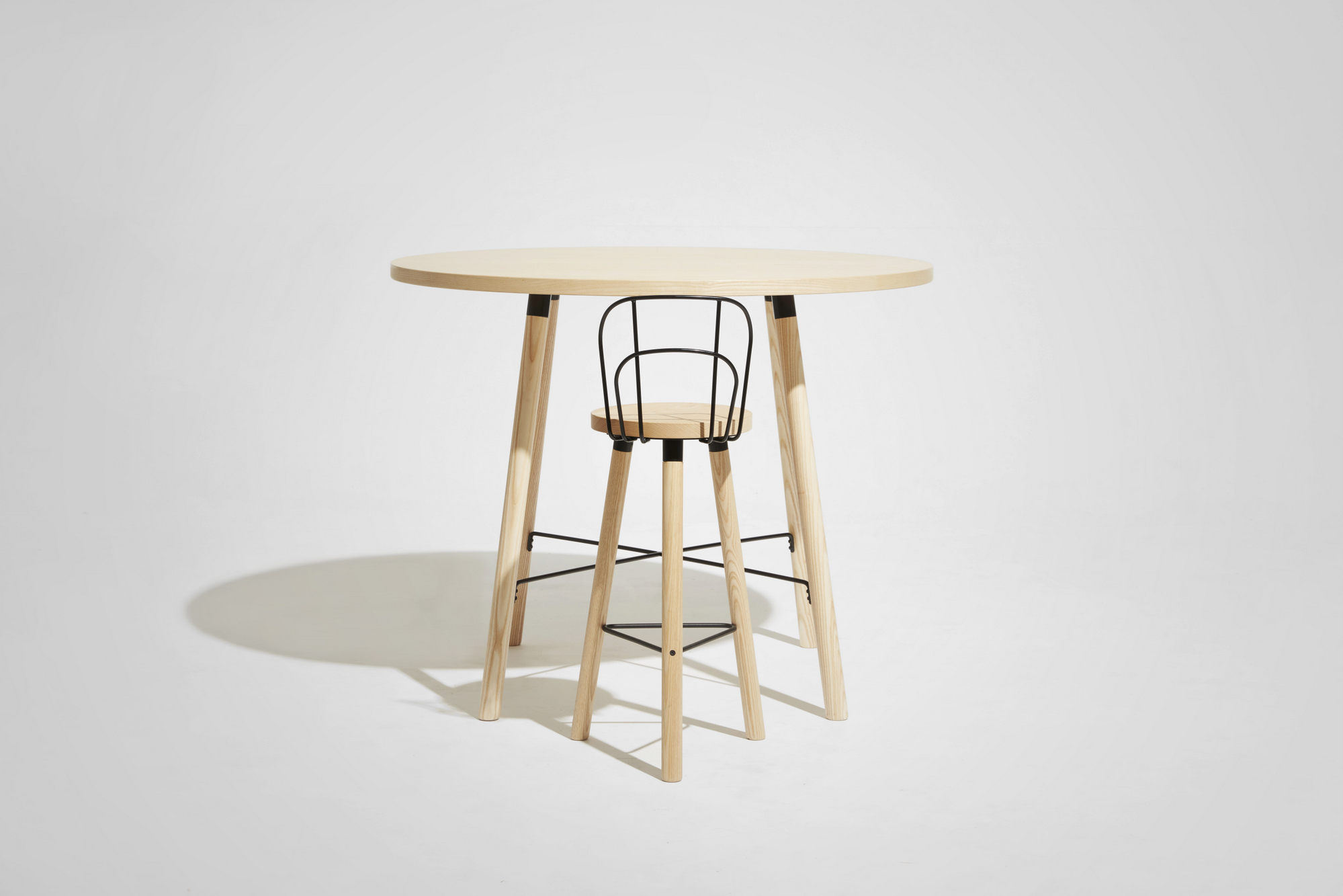 PARTRIDGE | Round table Partridge Collection By DesignByThem design ...