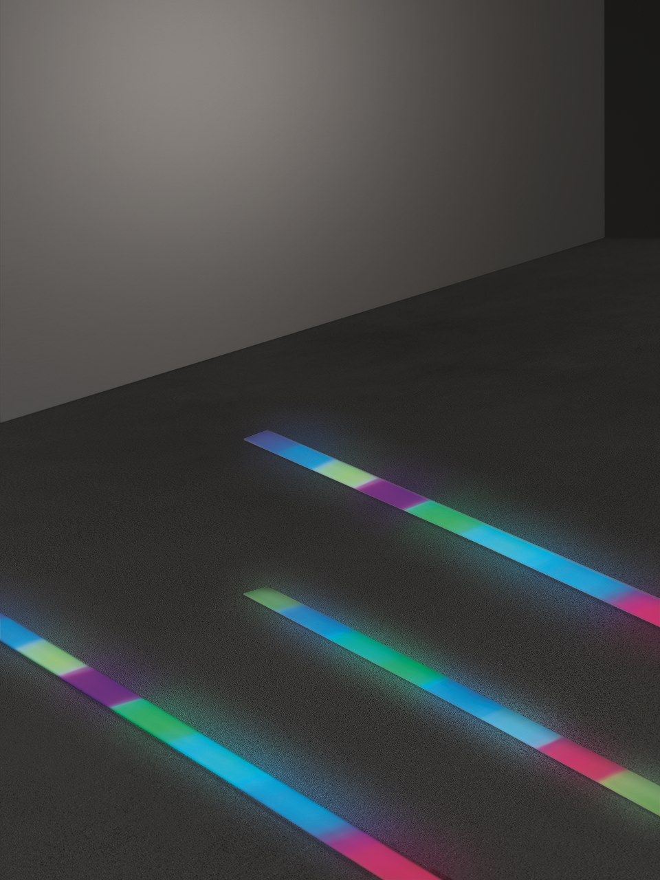 PASEO_PIXEL Built-in polycarbonate LED light bar By Linea Light Group