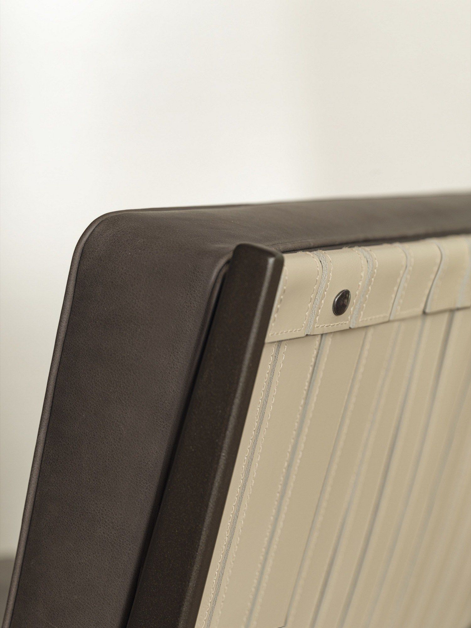 PAULA Armchair By Molteni & C. | design Vincent Van Duysen