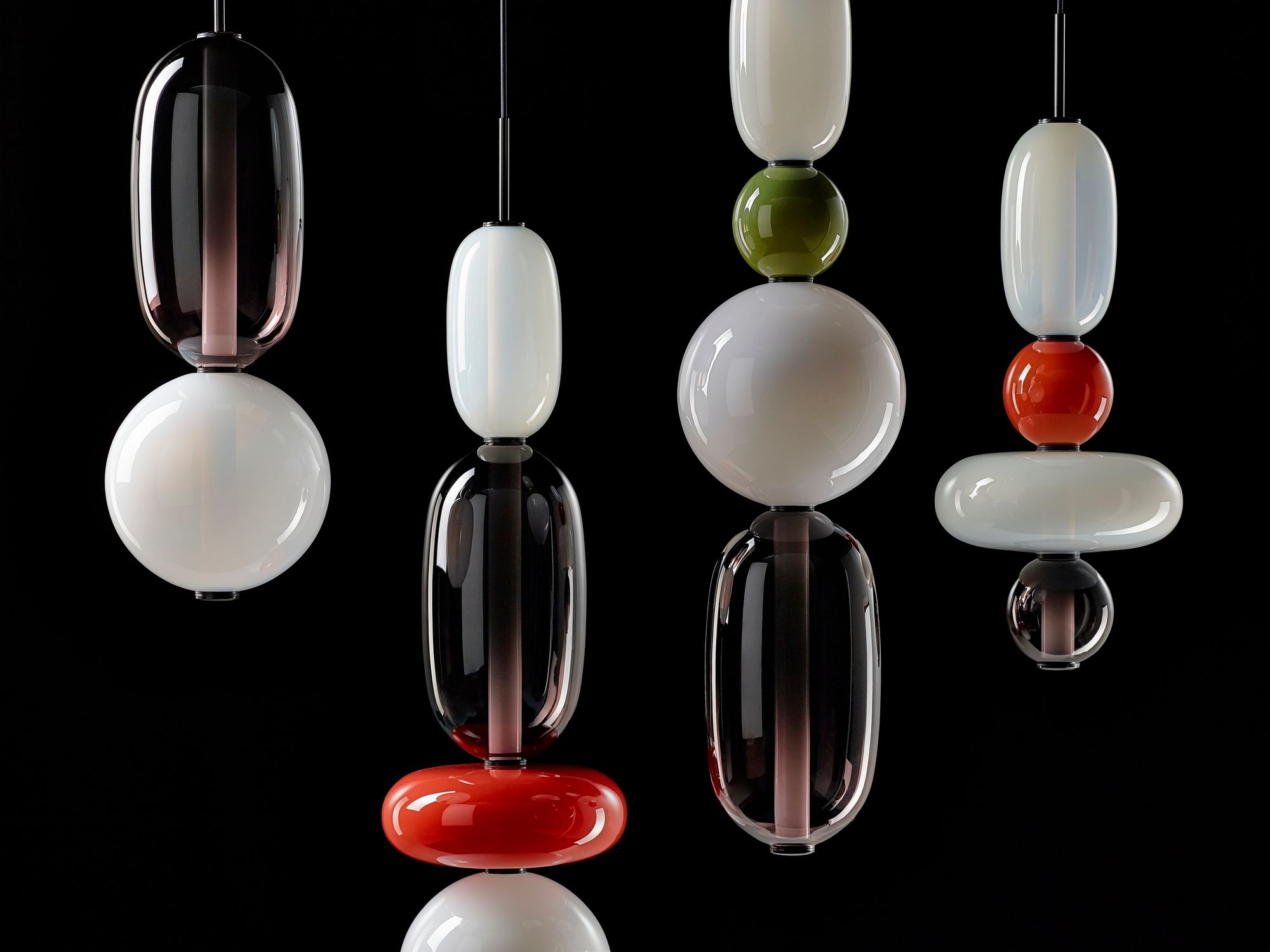 PEBBLES Blown crystal pendant lamp By Bomma | design Boris Klimek