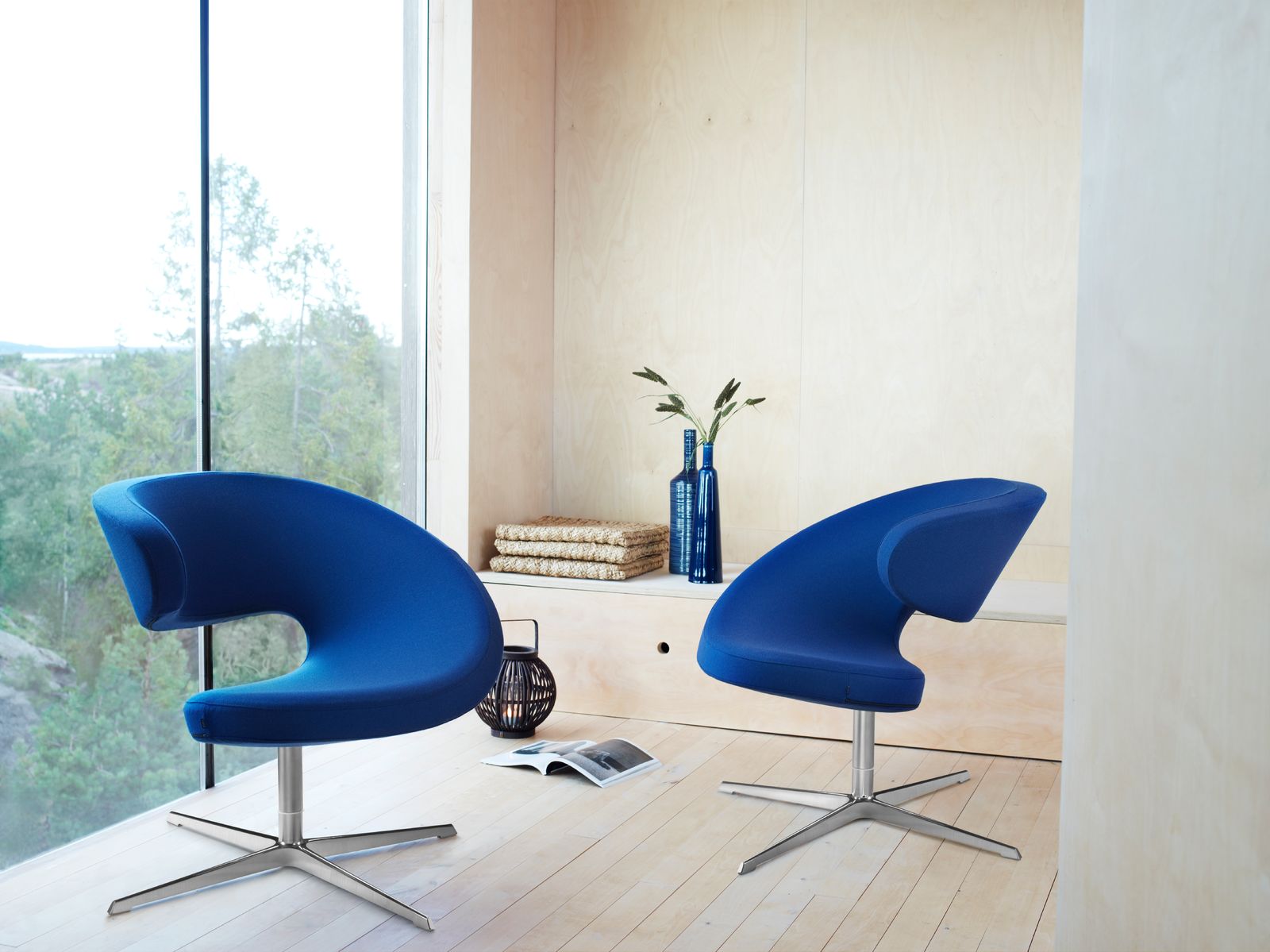 Contemporary style ergonomic swivel armchair PEEL™ CLUB By Varier ...