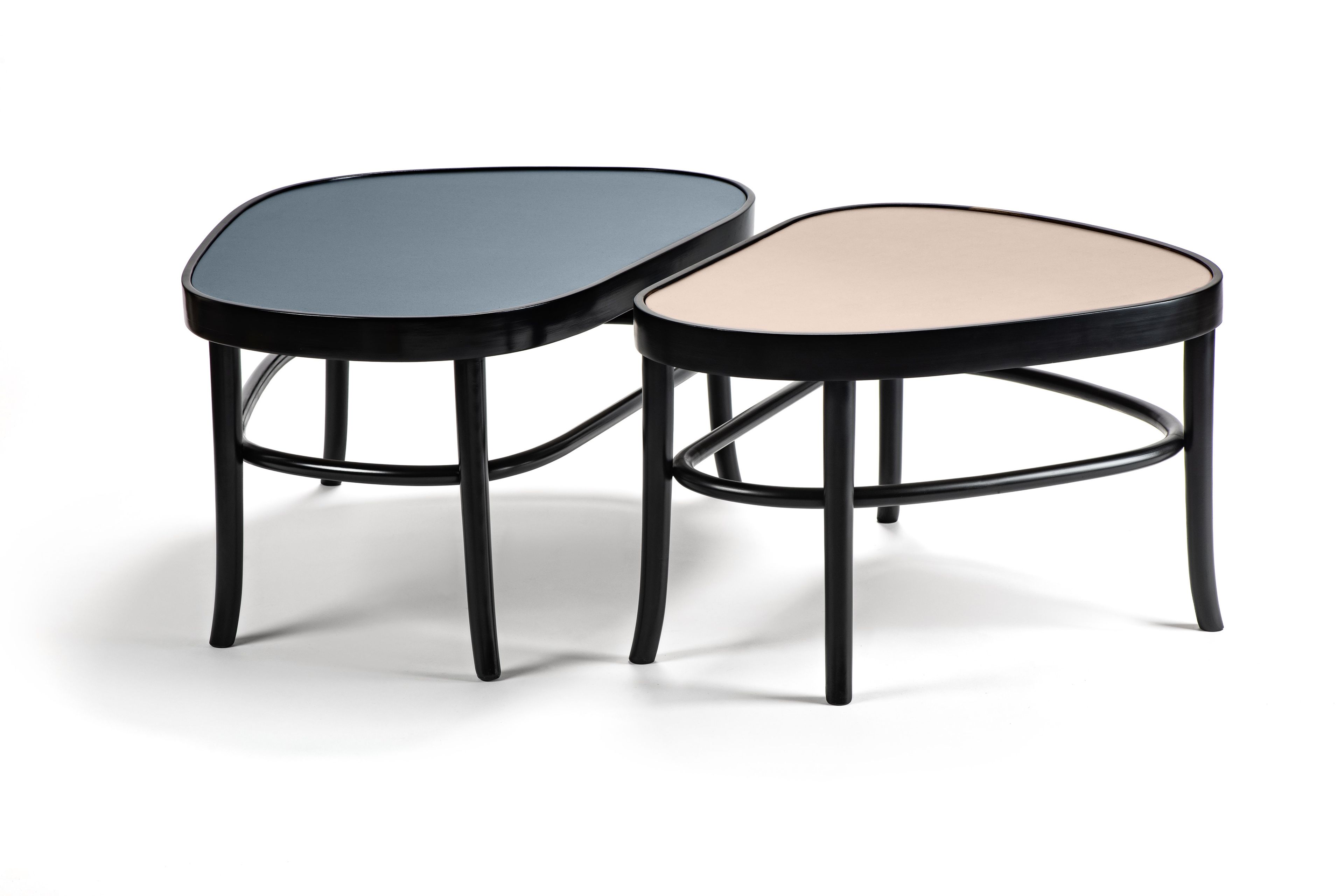PEERS Coffee table By Wiener GTV Design | design FRONT