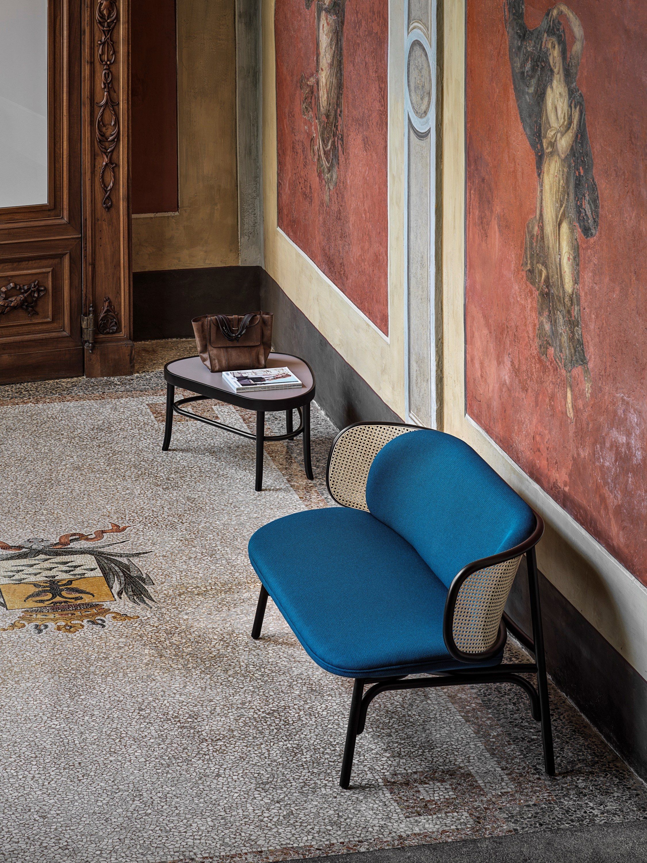 PEERS Coffee table By Wiener GTV Design | design FRONT