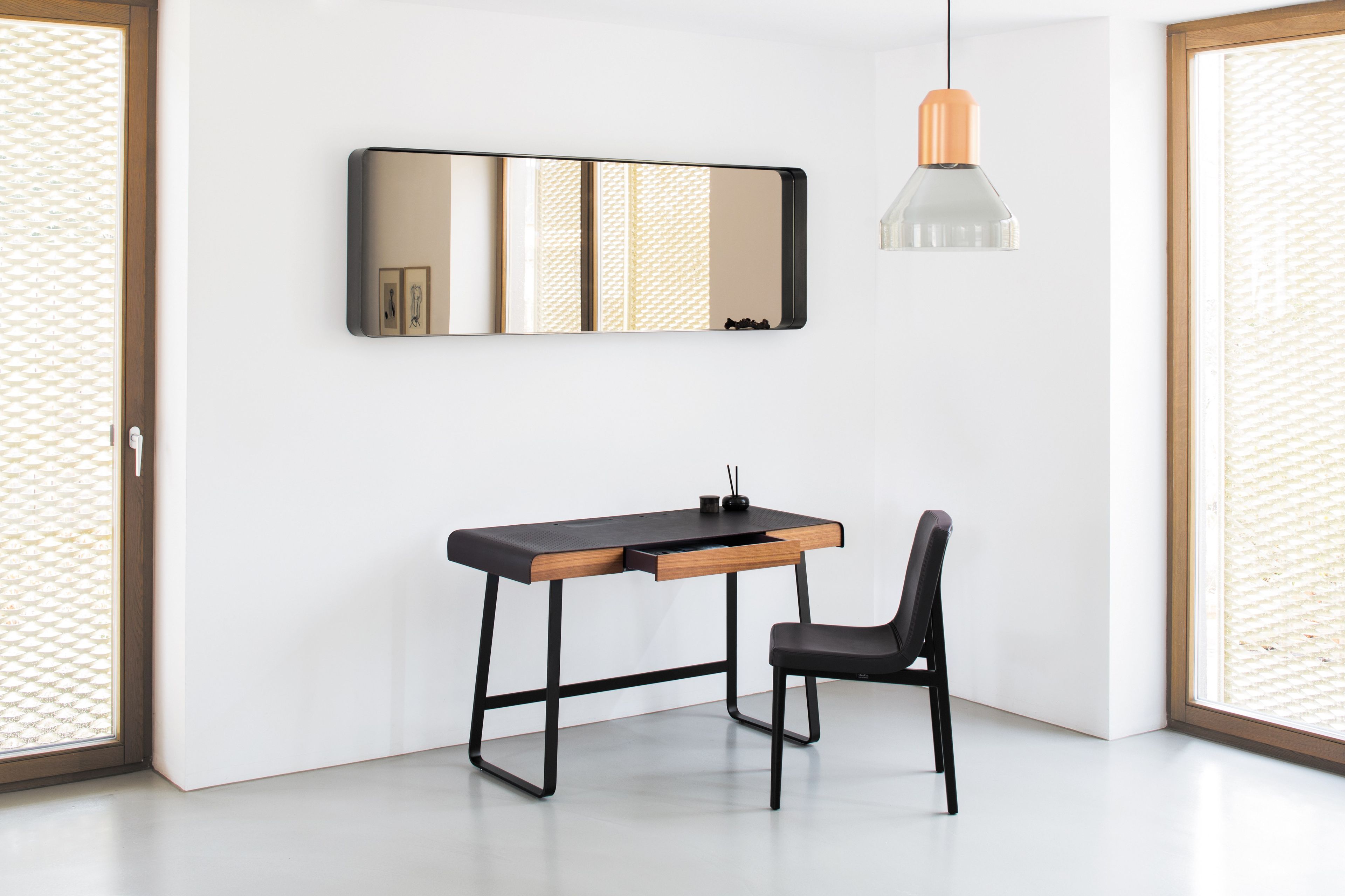 PEGASUS HOME DESK Writing desk By ClassiCon