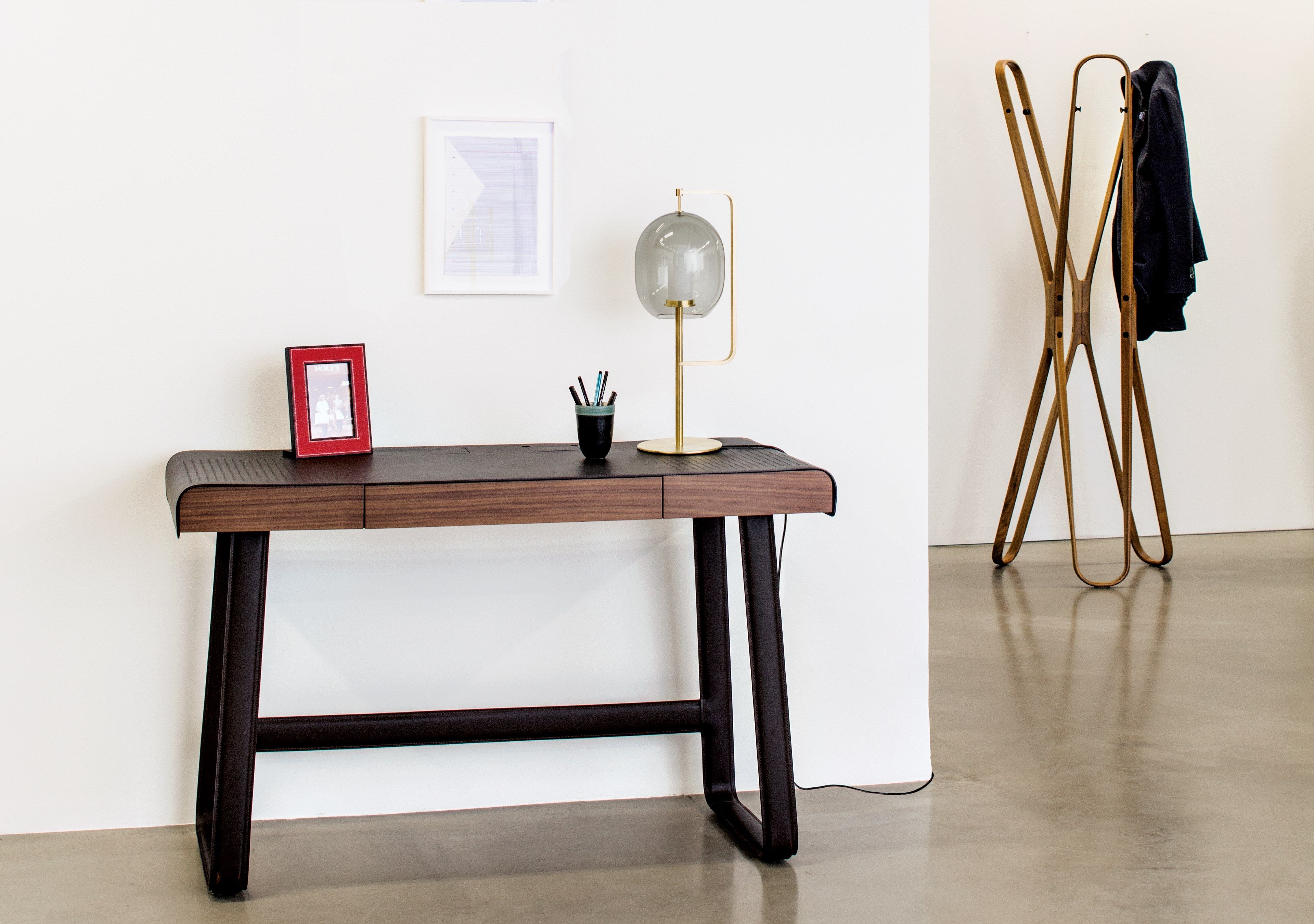 PEGASUS HOME DESK Writing desk By ClassiCon