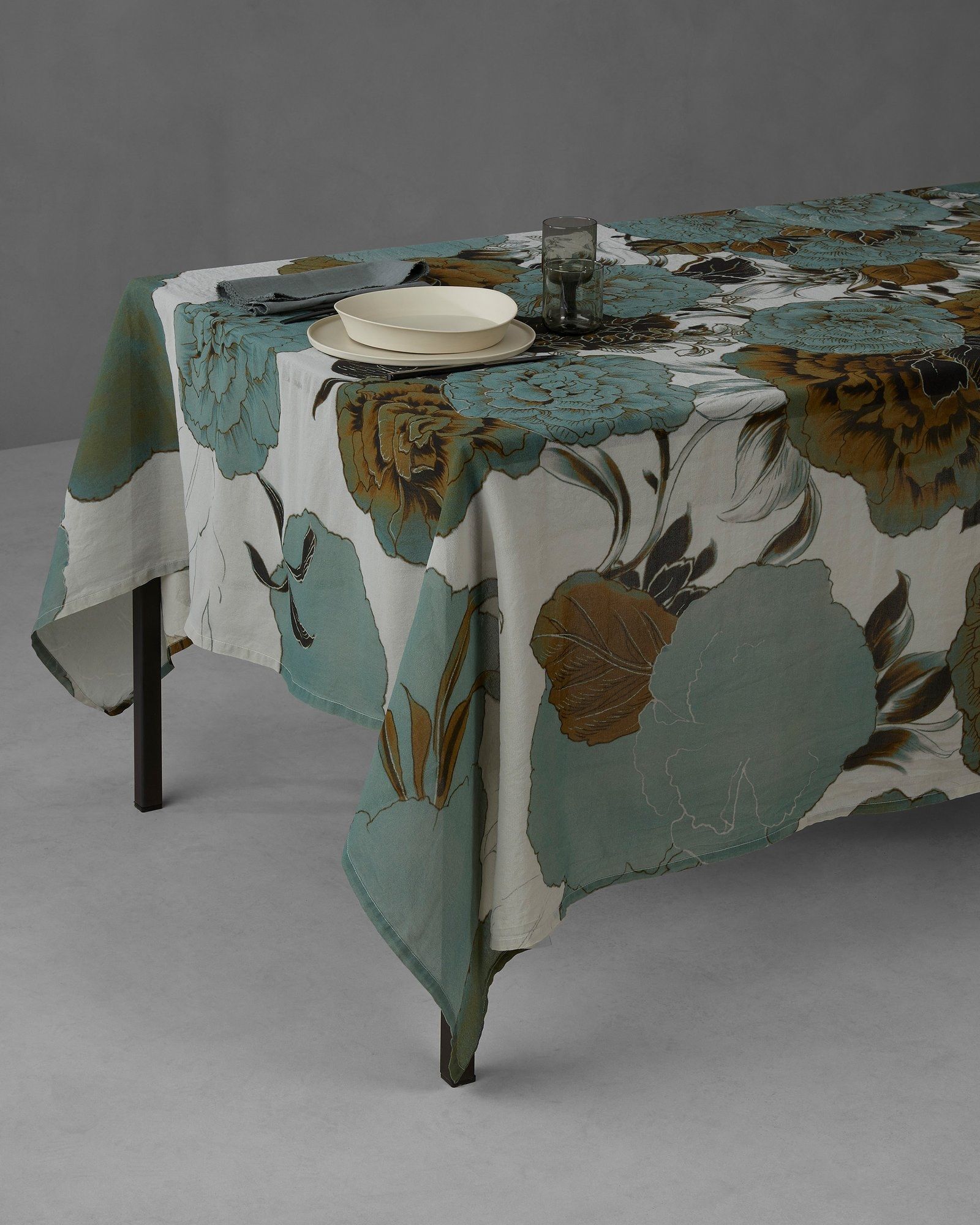 Abacá tablecloth PEONY By Society Limonta