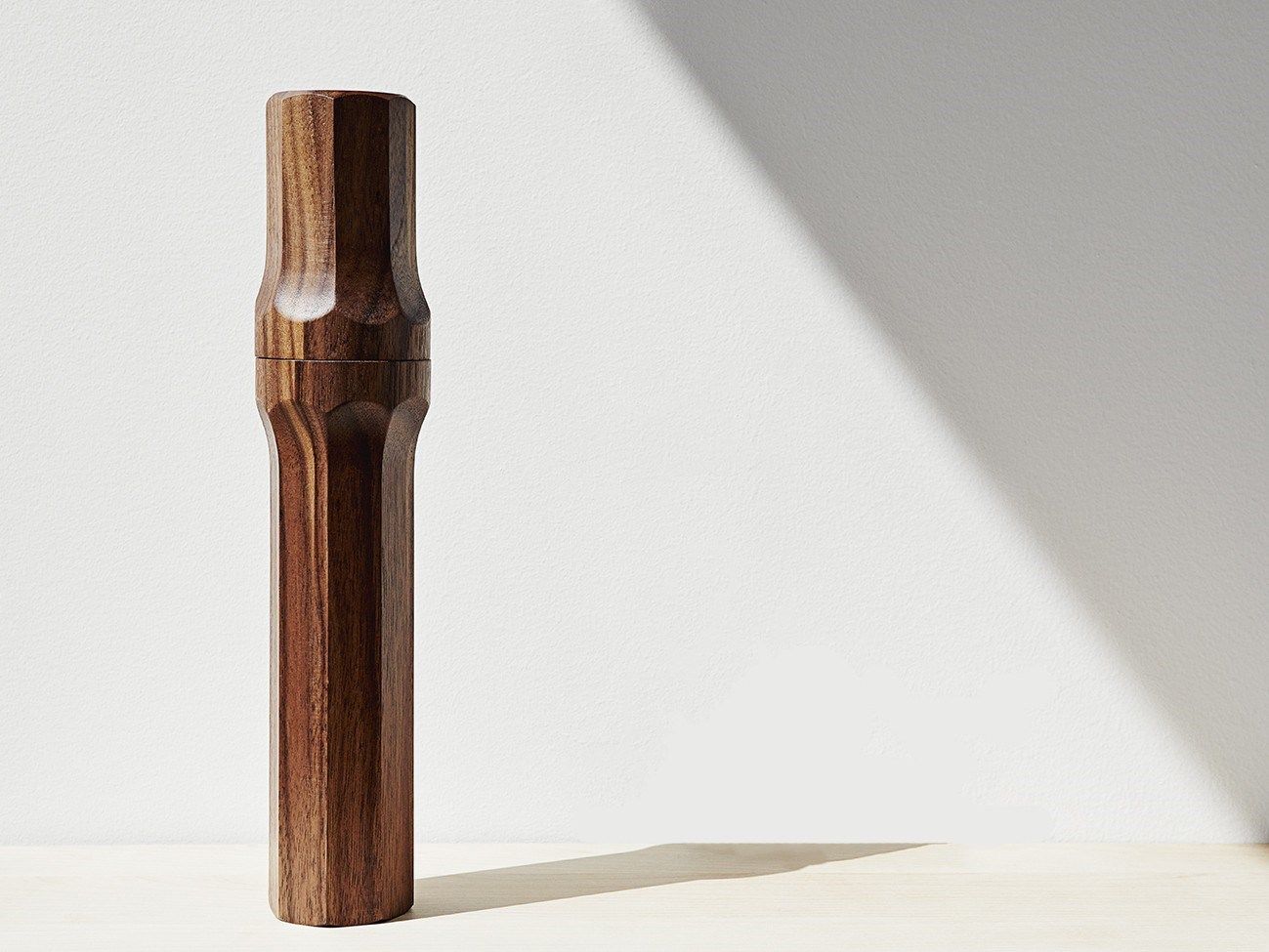 Walnut pepper grinder PEPPER MILL By Maison Milan design Carlo Trevisani