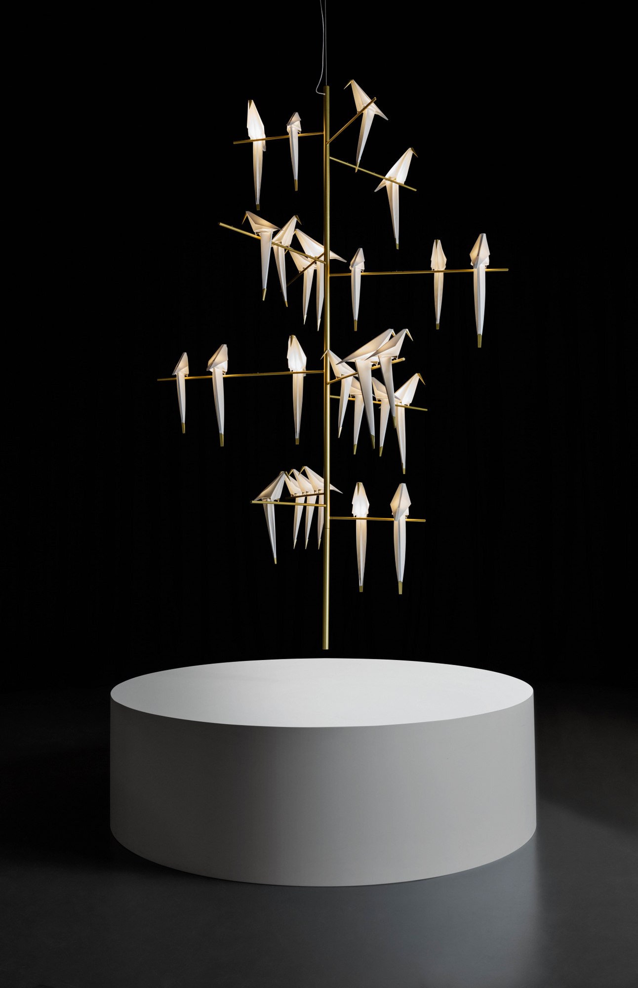 PERCH LIGHT | Chandelier Perch Light Collection By moooi design Umut Yamac