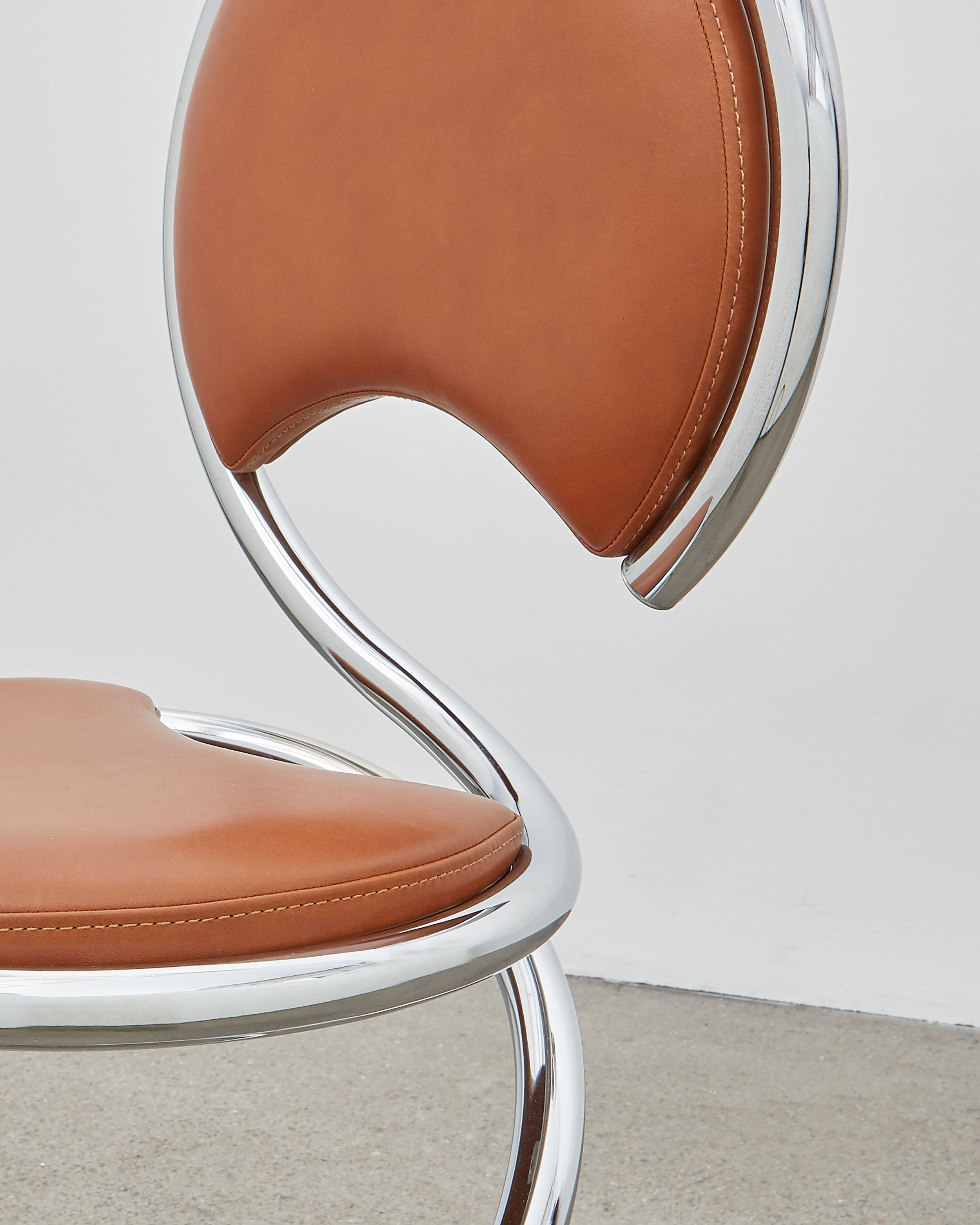 PH SNAKE CHAIR | Leather chair By PH Furniture & Pianos design Poul ...