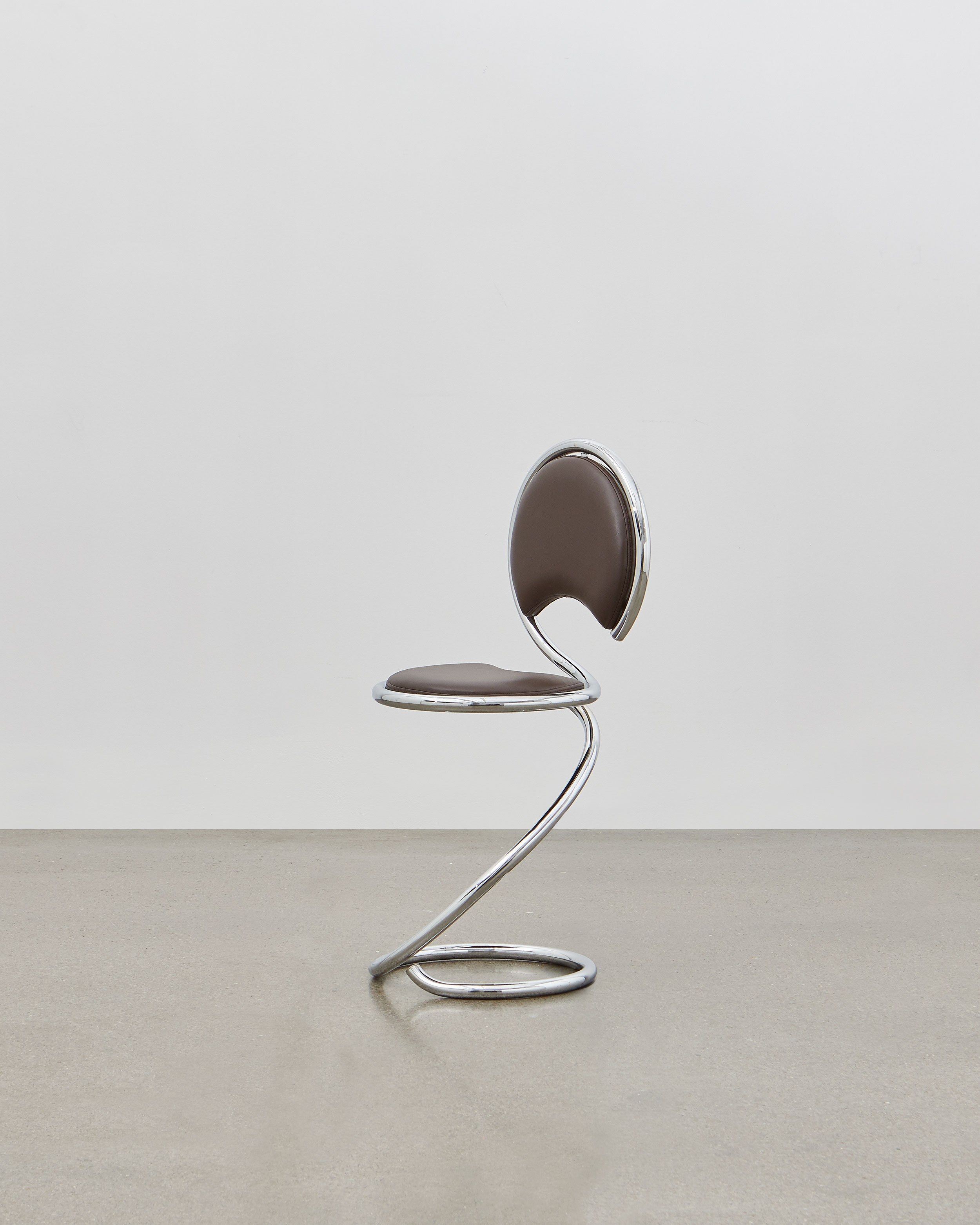 PH SNAKE CHAIR | Leather chair By PH Furniture & Pianos design Poul ...