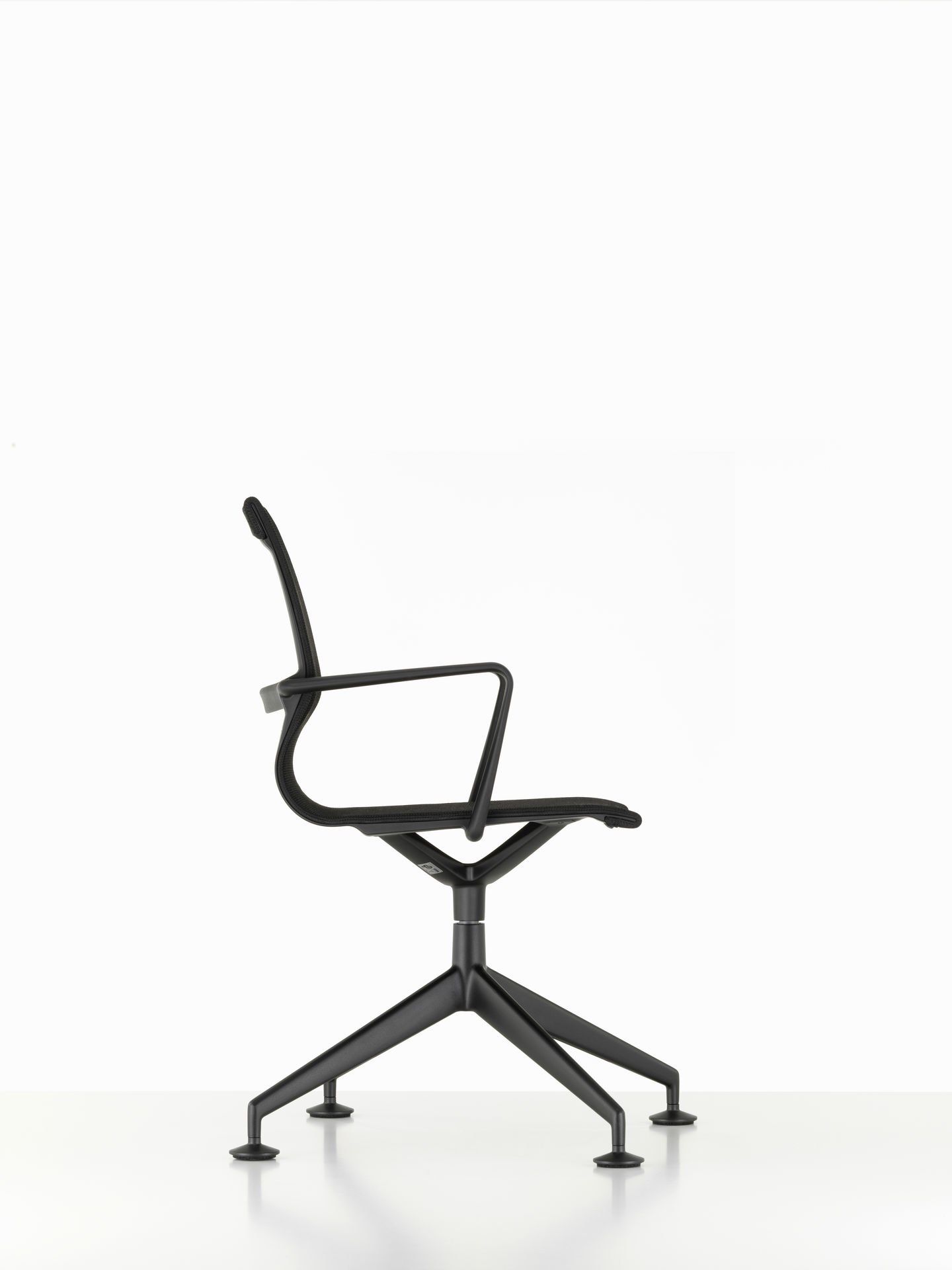 PHYSIX CONFERENCE Training chair with armrests By Vitra | design ...
