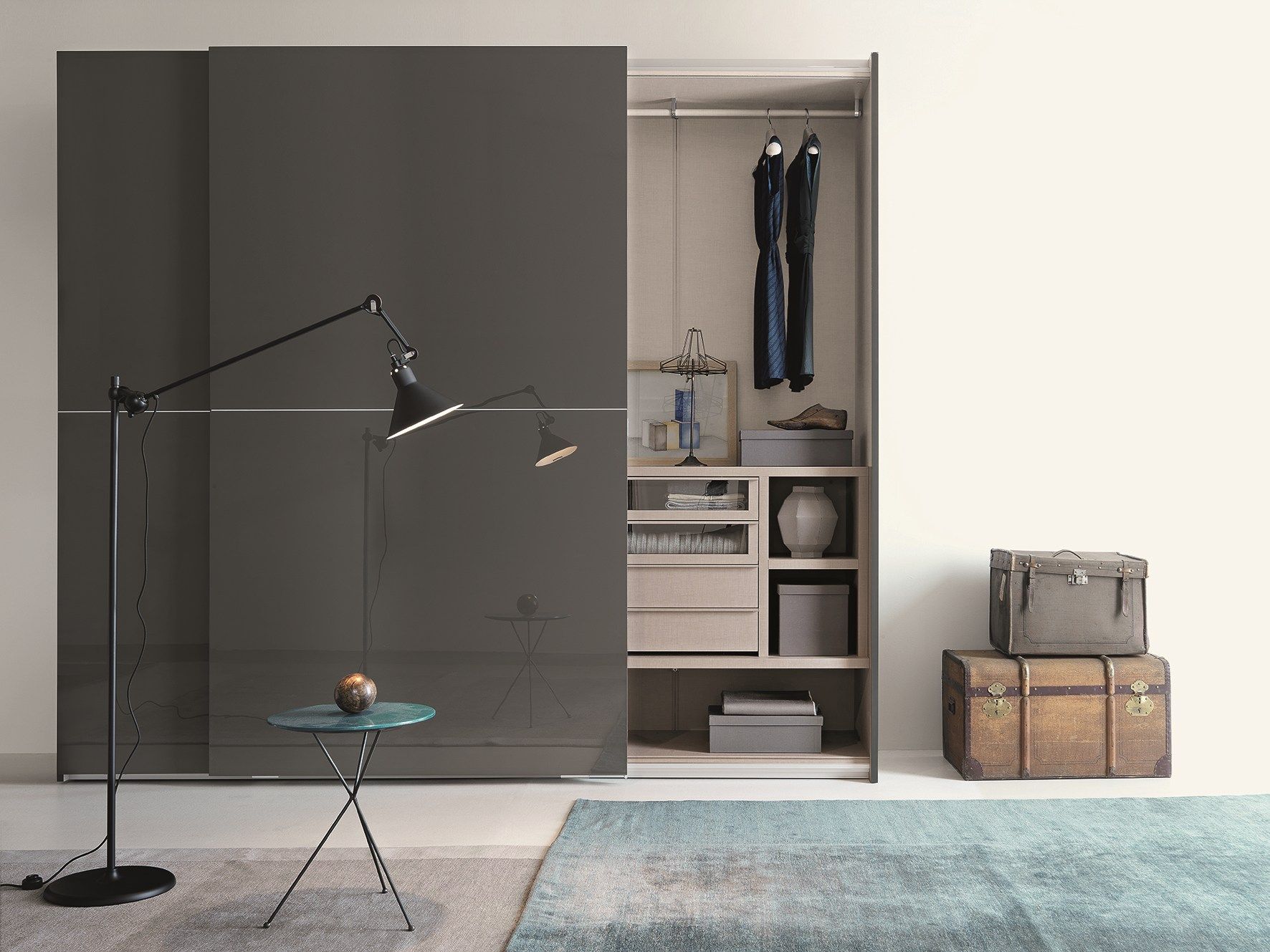 Wardrobe with sliding doors custom PIANA By Lema