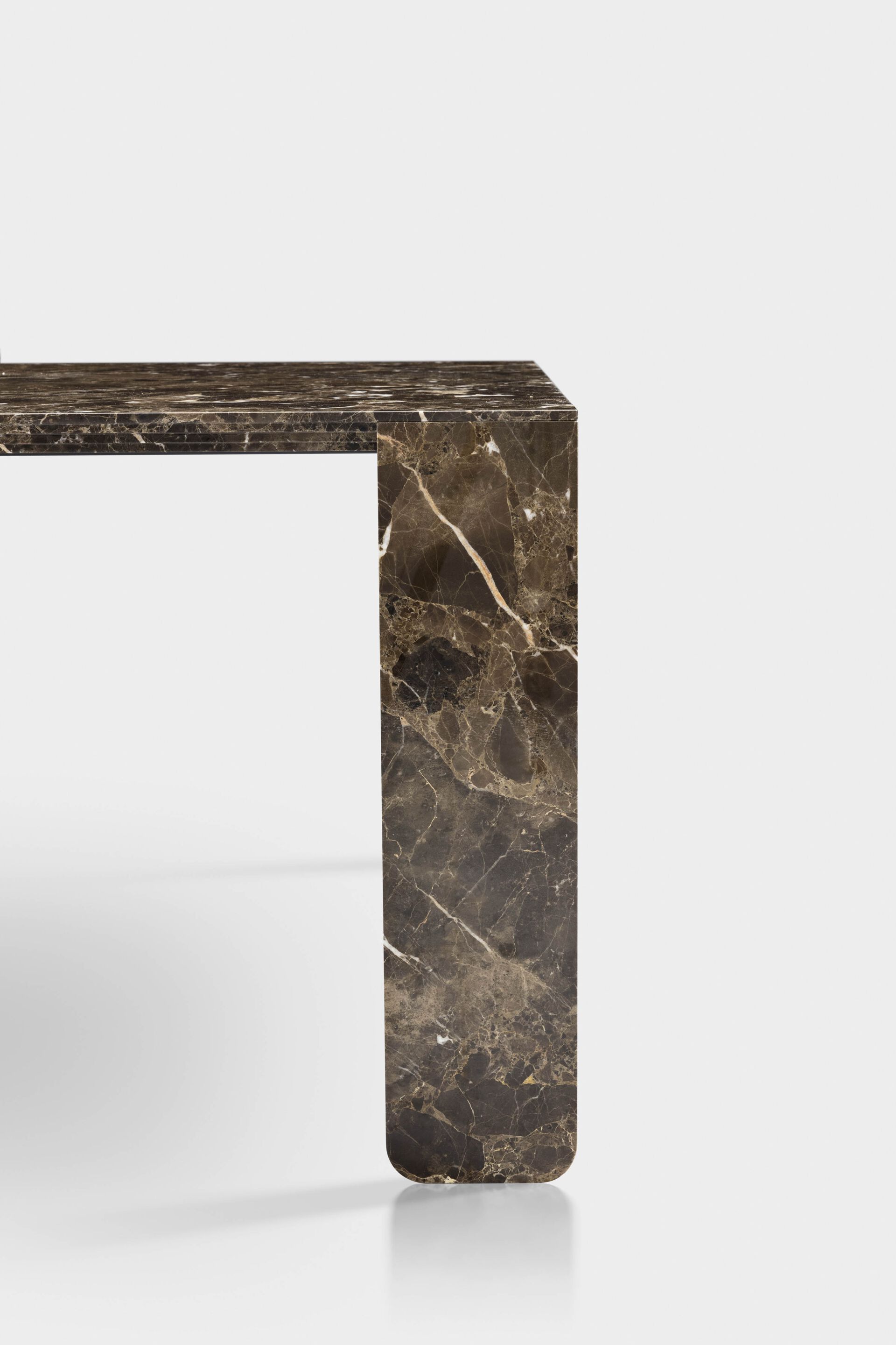 CORINTO Table By PIANCA