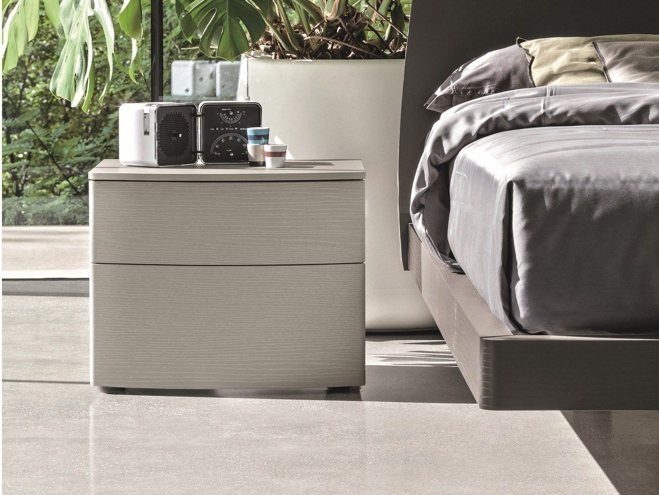 PICCADILLY Rectangular bedside table By Tomasella