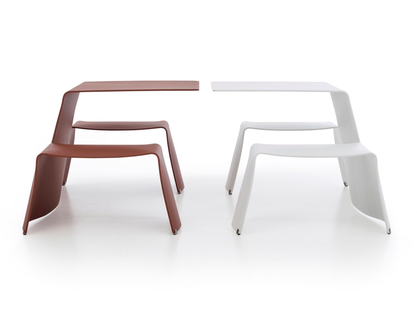 PICNIK Aluminium picnic table with integrated benches By Extremis ...