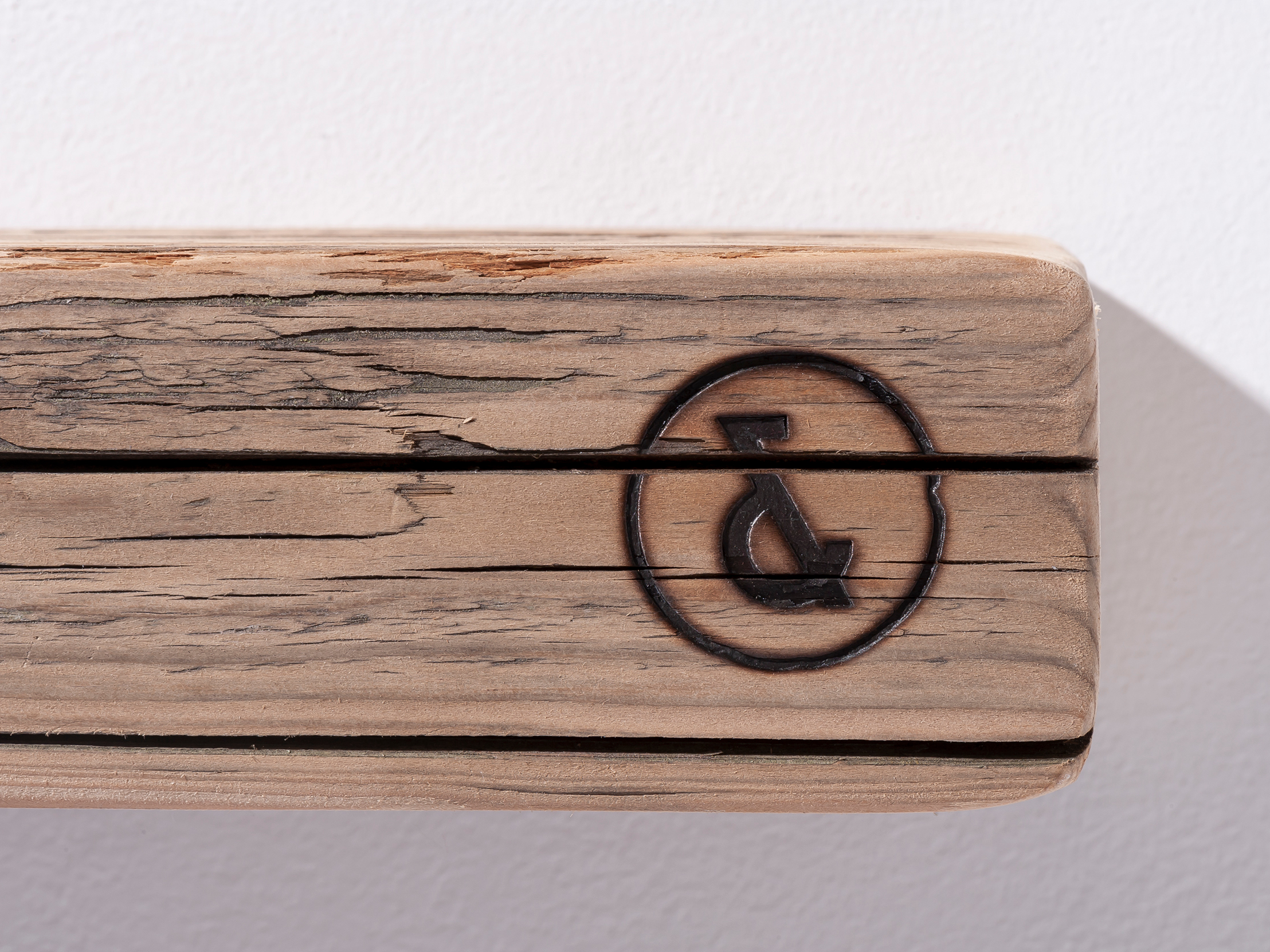 RECLAIMED WOOD PICTURE LEDGE #02 Estante By weld & co