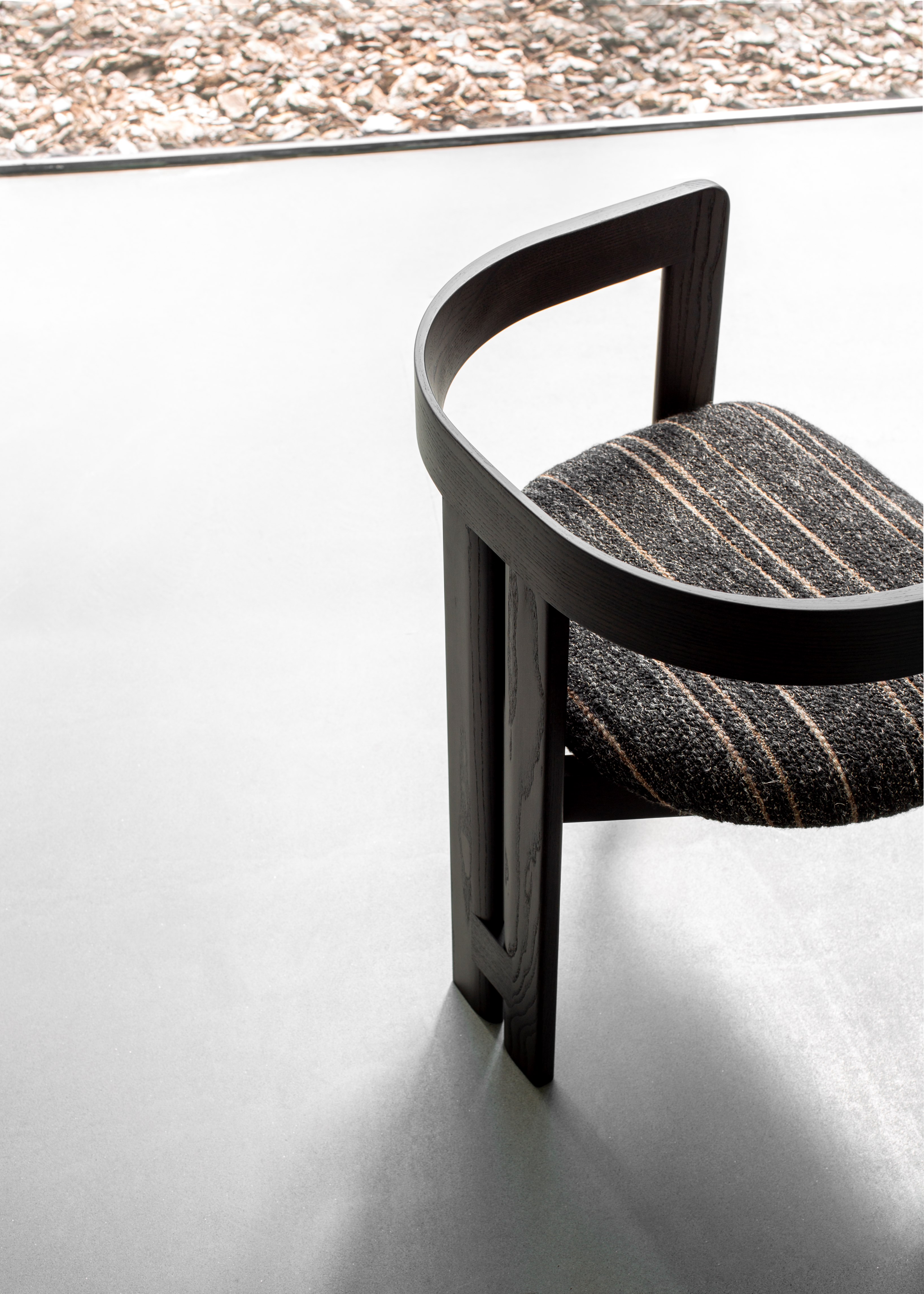PIGRECO Wooden chair with integrated cushion By Tacchini | design Tobia ...