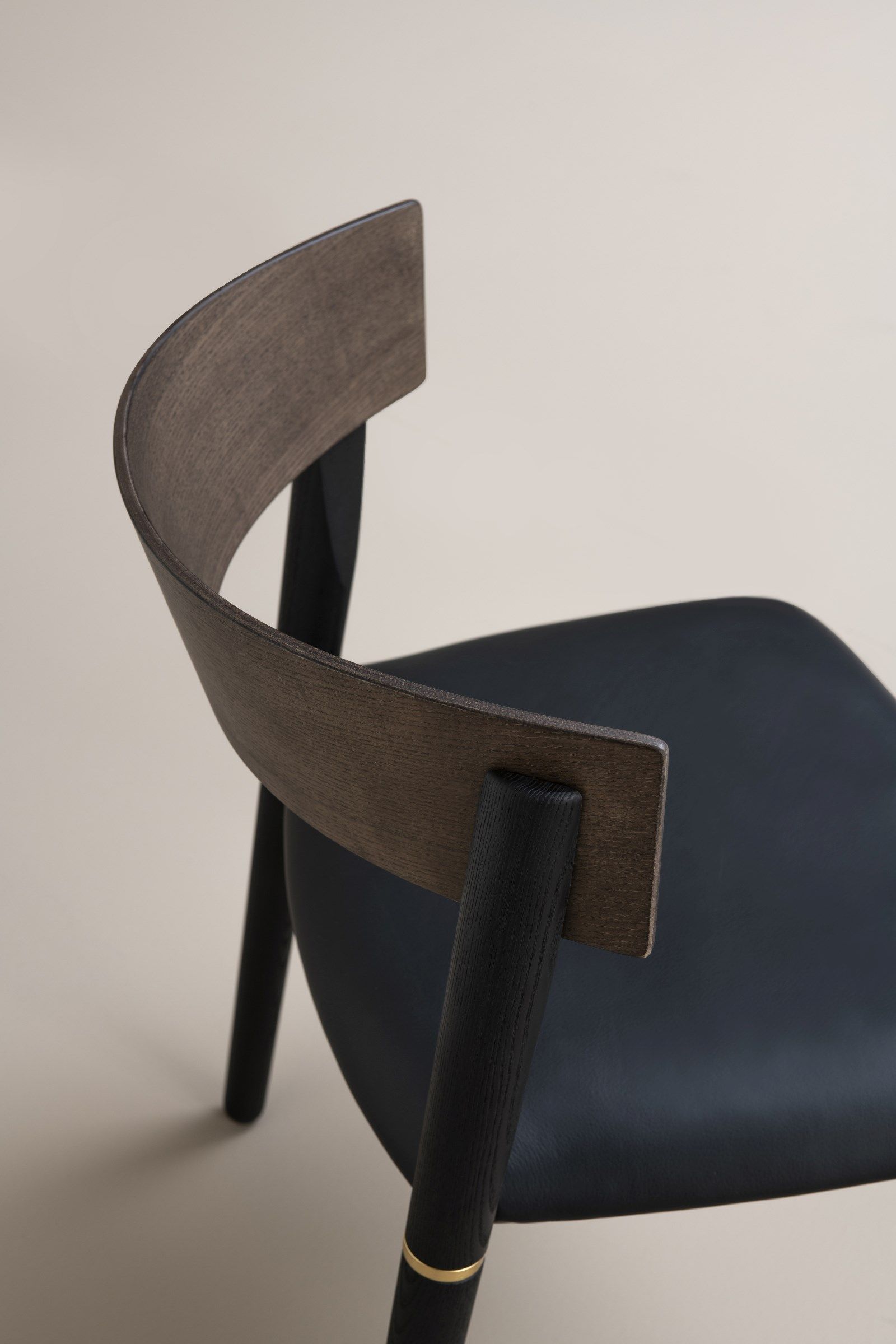 PIPE | CONTRACT | Leather chair PIPE | Contract Collection By PIAVAL ...