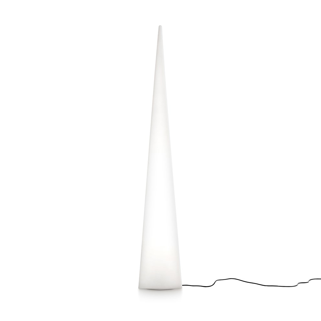 PIRÁMIDE Polyethylene floor lamp By Diabla | design José Antonio Gandía ...