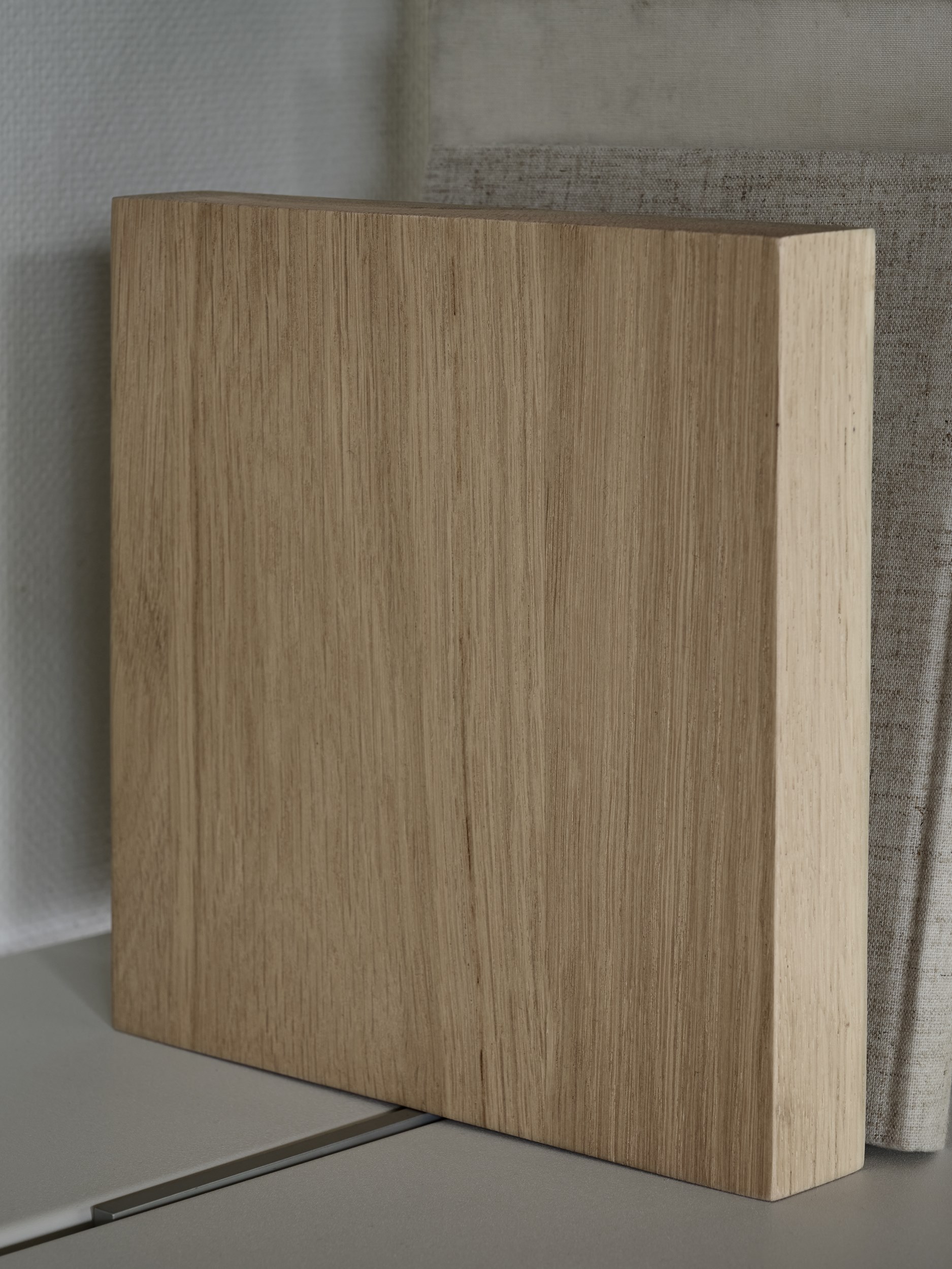 PIRA G2 Open wall-mounted aluminium and wood bookcase By String ...