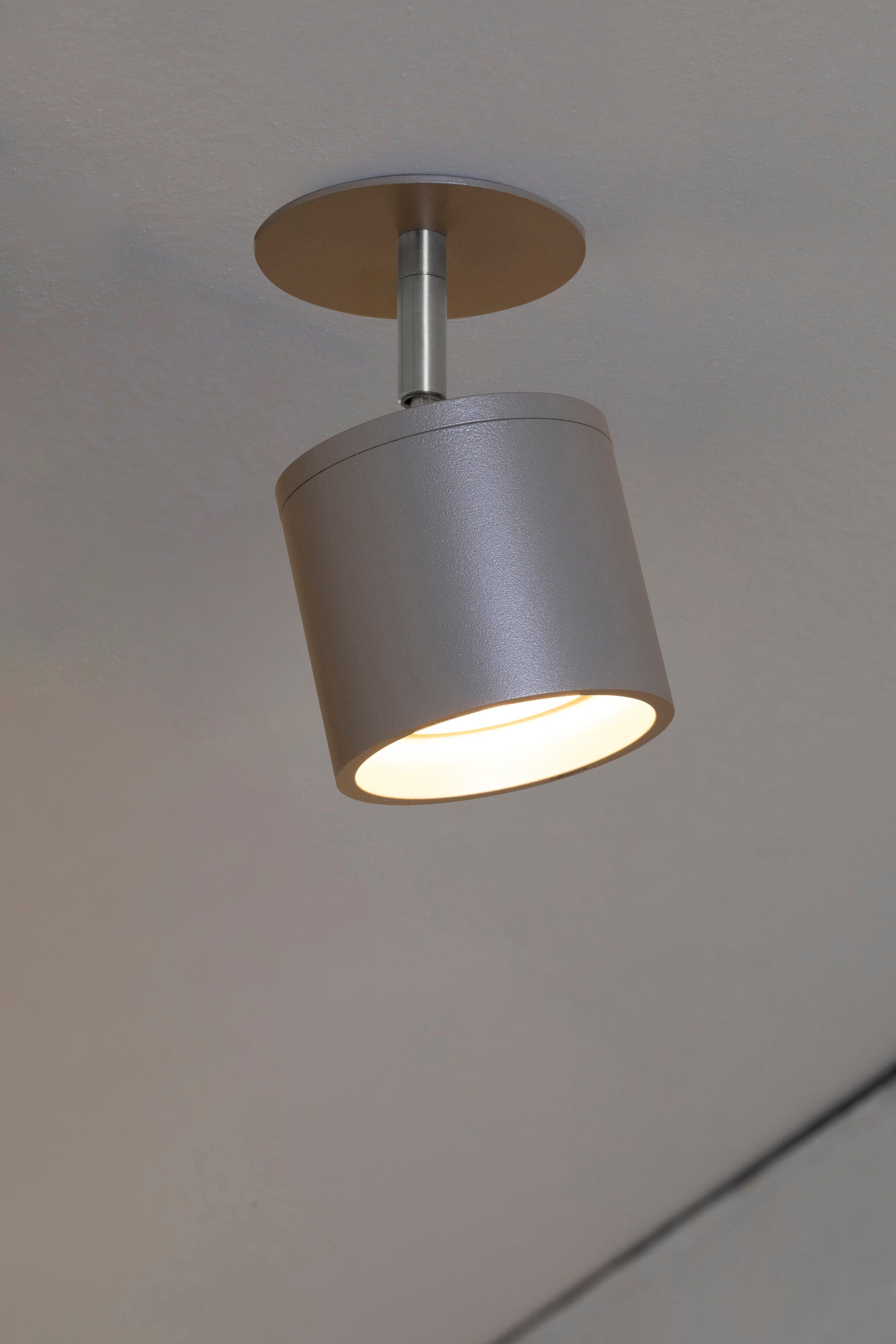 PIVOT Adjustable round ceiling spotlight By AXOLIGHT | design Ryosuke ...