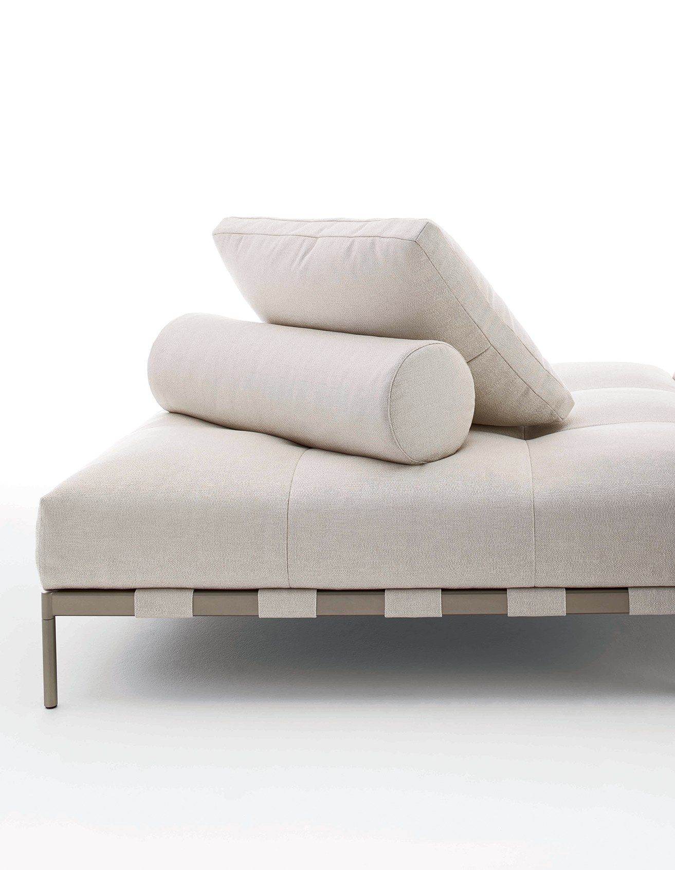 PIXEL LIGHT INDOOR Fabric sofa By Saba Italia | design Sergio Bicego