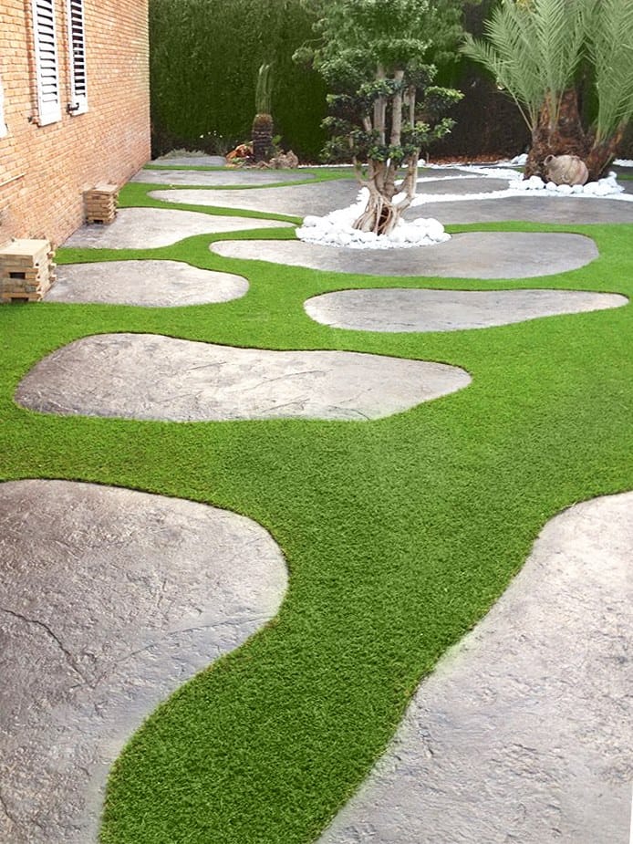 PLAM STAMPABLE OVERLAY Low-thickness stamped concrete By Isoplam