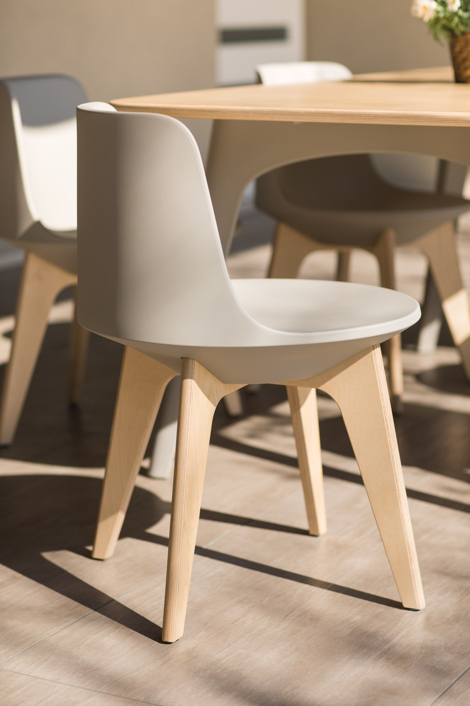 Silla de polietileno PLANET CHAIR By Plust diseño Cédric Ragot