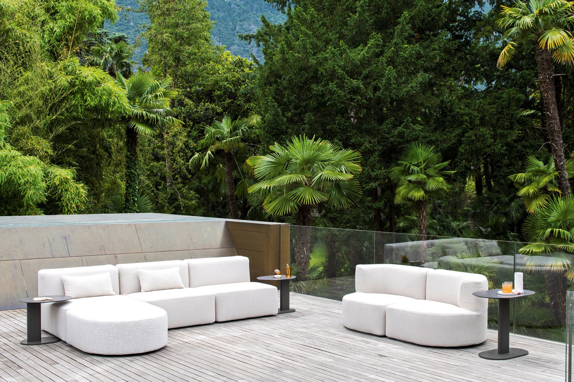 PLINTO | Side table By Varaschin design Pio & Tito Toso
