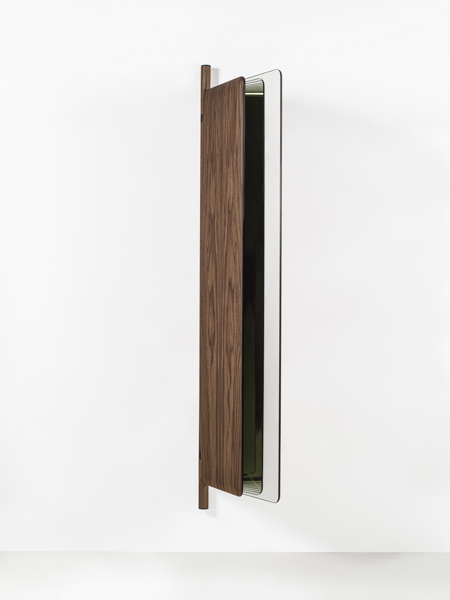 PLISSE' mirror walnut By Porada design Tarcisio Colzani