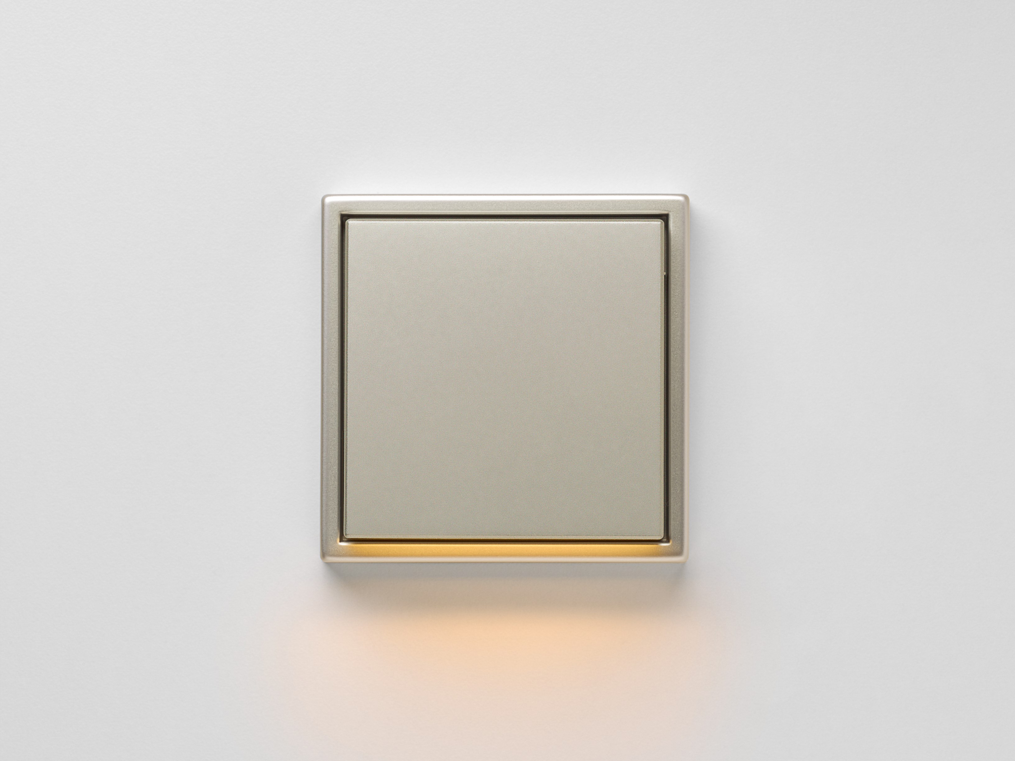 PLUG & LIGHT | Steplight By JUNG