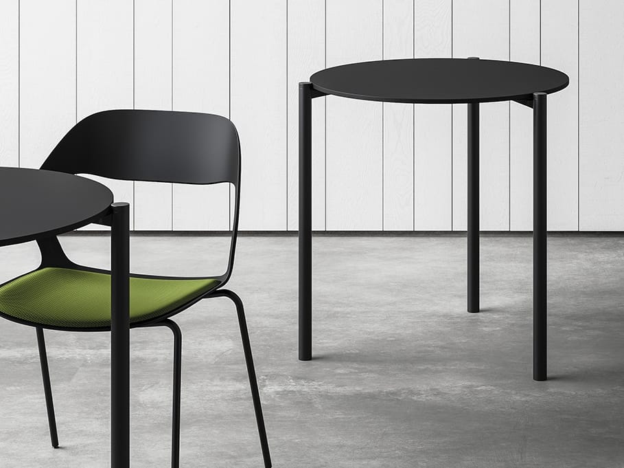 PLUG T | Round table Plug Collection By Crassevig design Marcello Ziliani