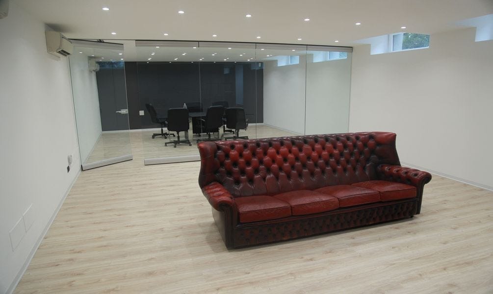 Tempered glass movable partition walls PMC - CRYSTAL By ANAUNIA