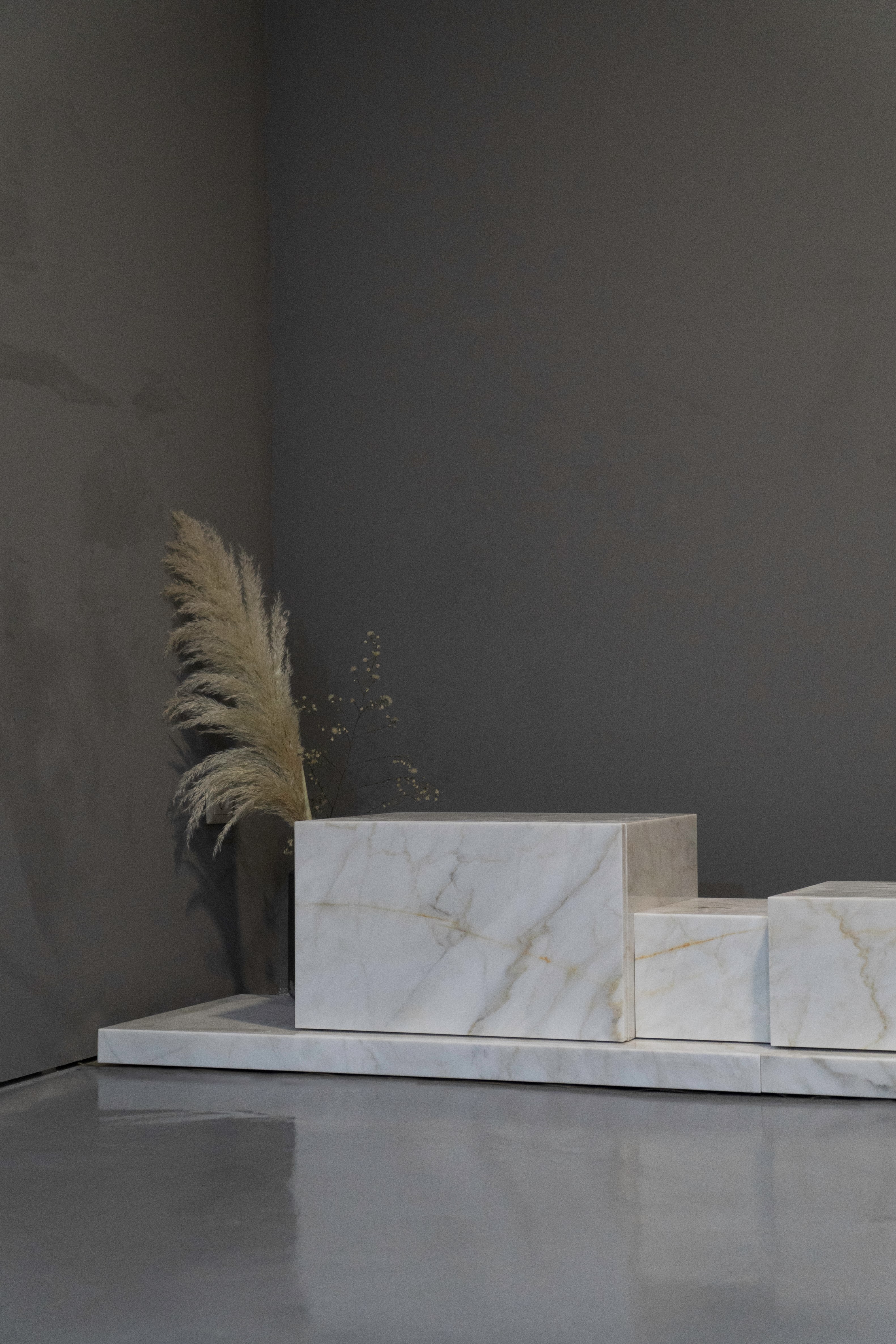 PODIUM CALACATTA Marble sideboard with drawers By Maami Home | design ...