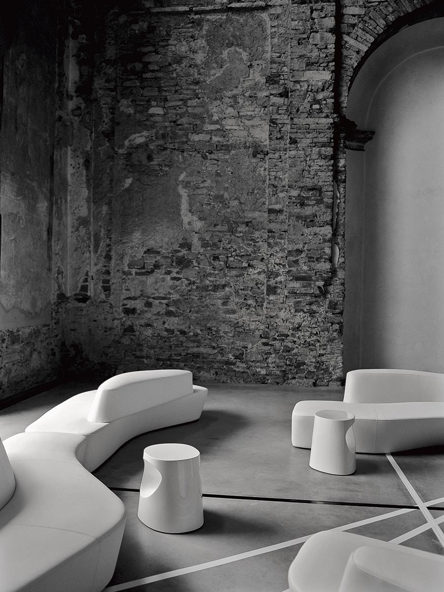 POLAR | Bench with back Polar Collection By Tacchini design PearsonLloyd