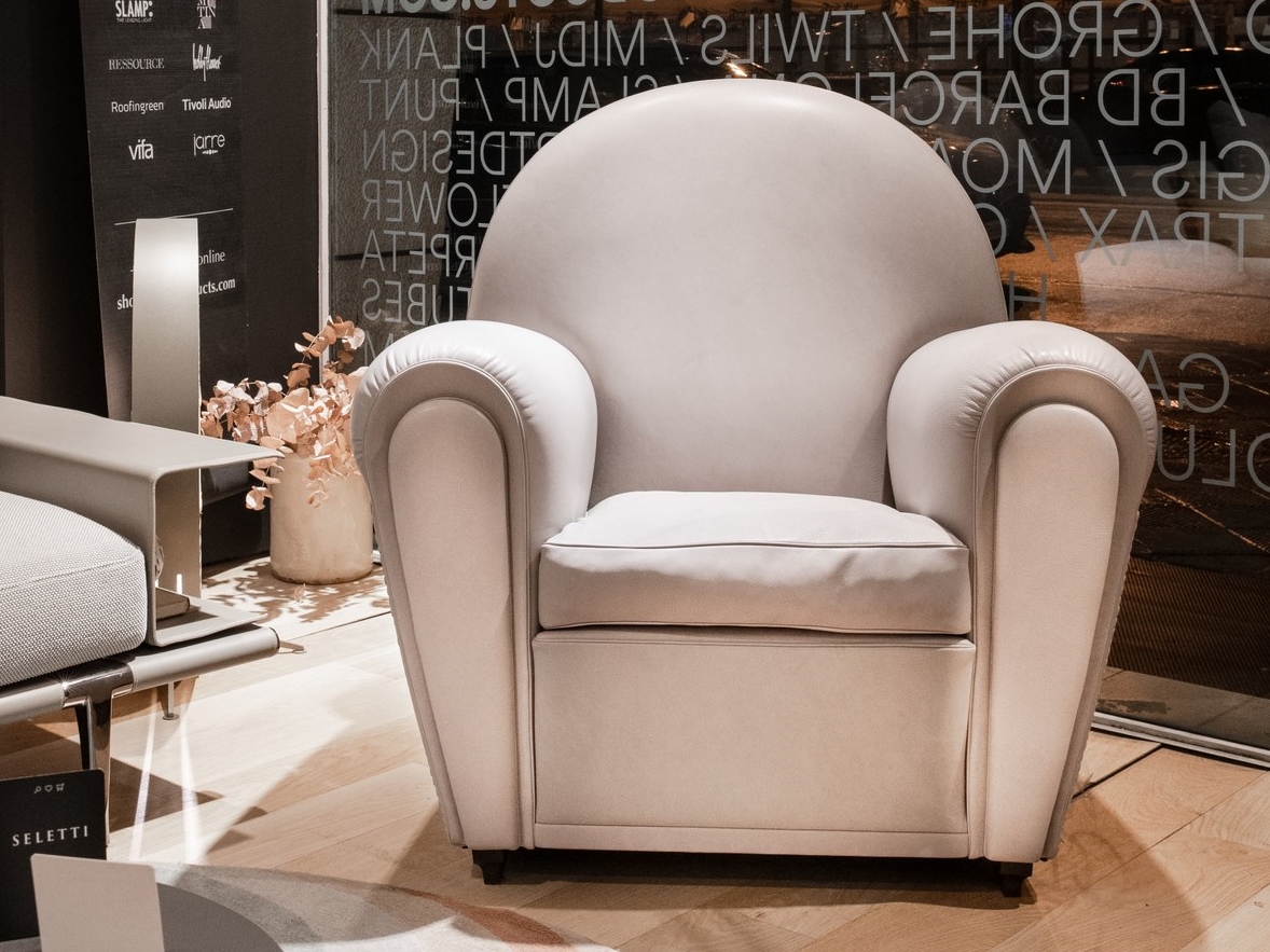 POLTRONA FRAU - VANITY FAIR CENTURY TALCO Armchair By In Stock | design ...