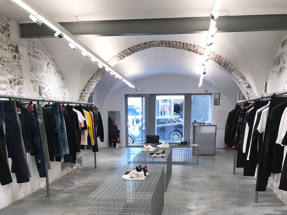 Linear lighting profile for LED modules PWXL By Essenzialed