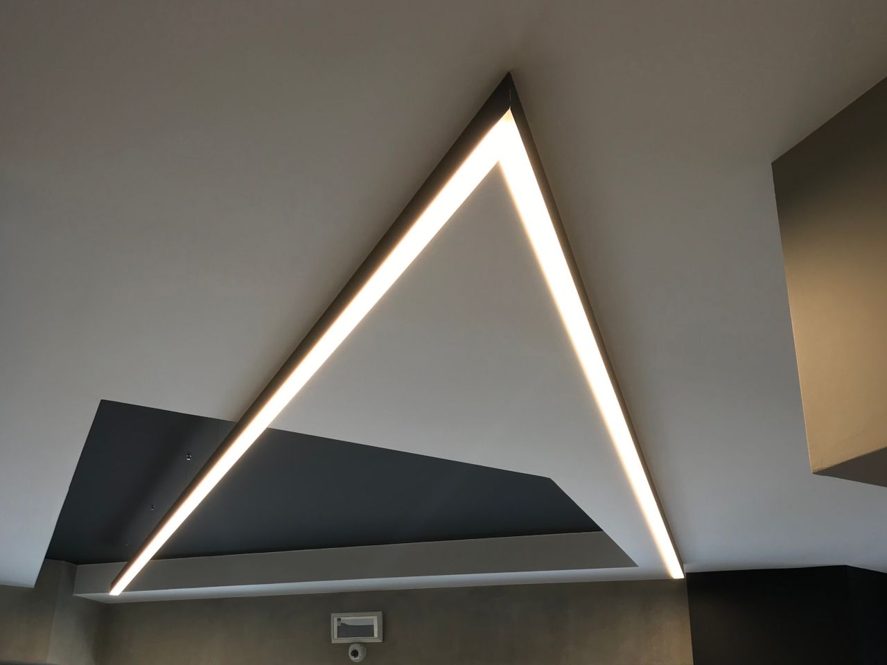 Linear lighting profile for LED modules PWXL By Essenzialed