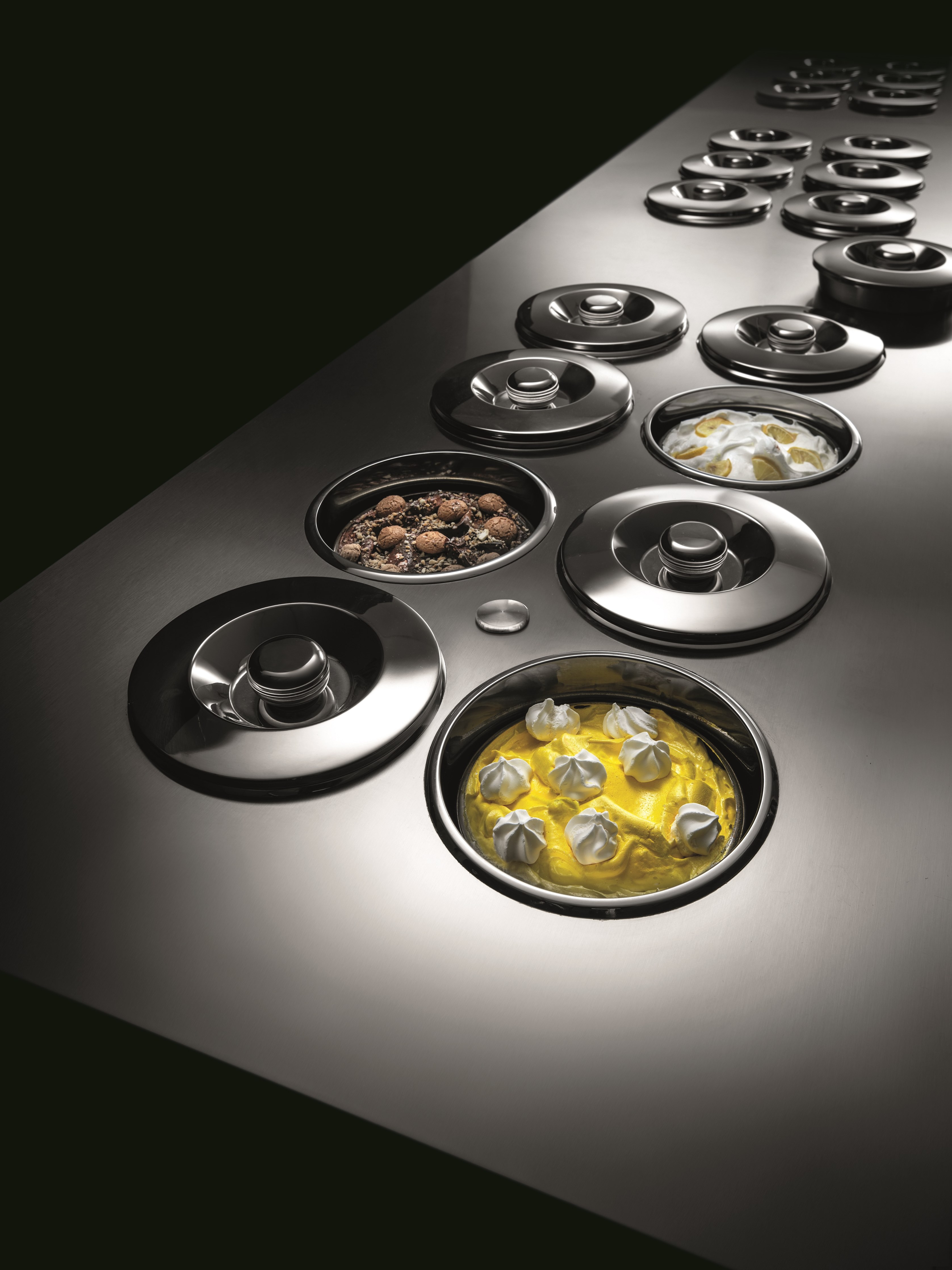 POZZETTI Corner Refrigerated display cabinet By Frigomeccanica