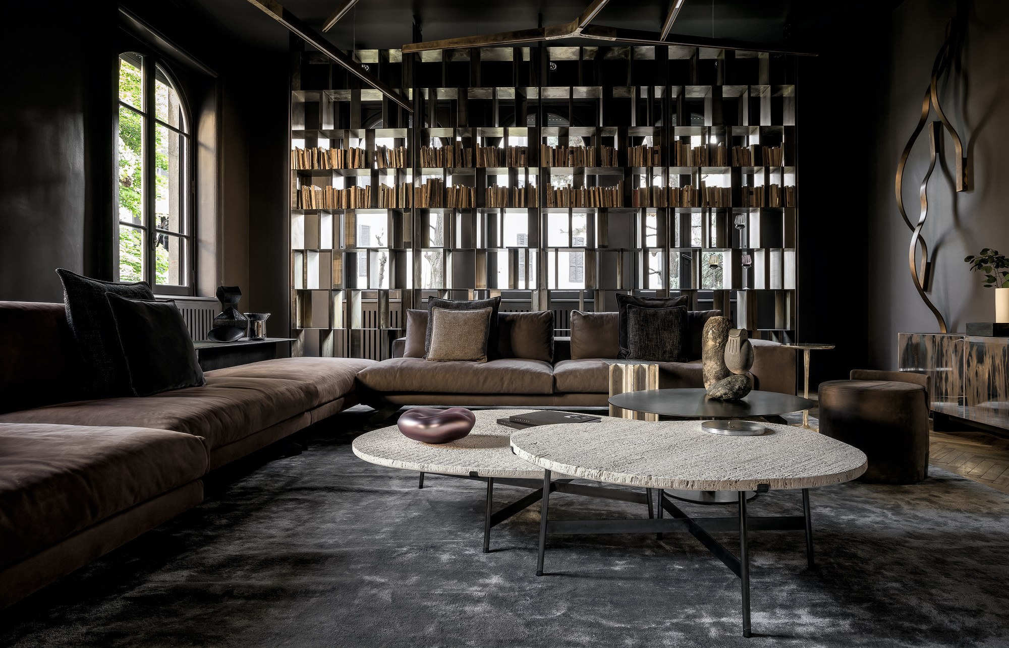Table basse en pierre de Ostuni PRIMITIVE By Henge design Massimo Castagna