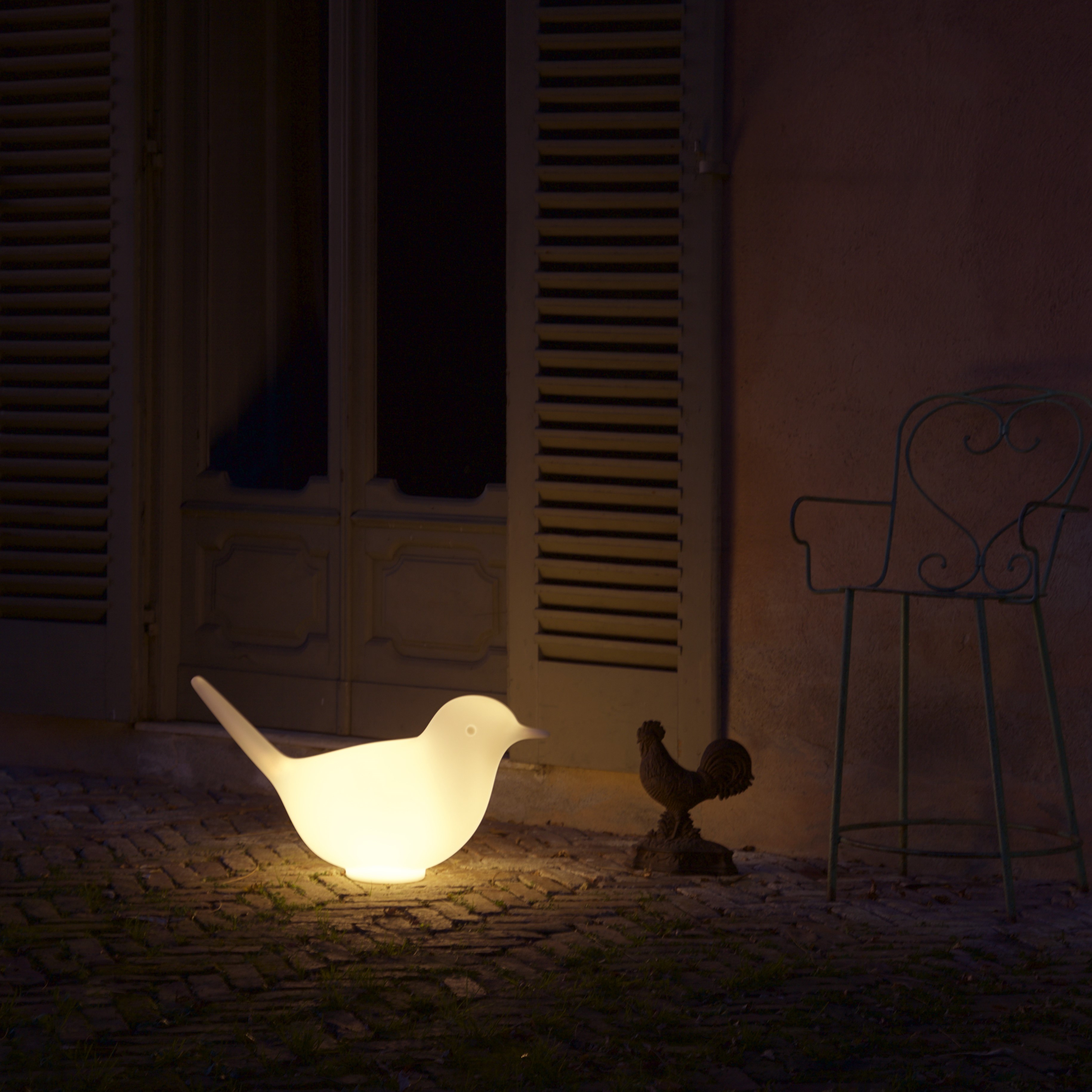 PULCINO Lampada da tavolo By Serralunga | design Eero Aarnio
