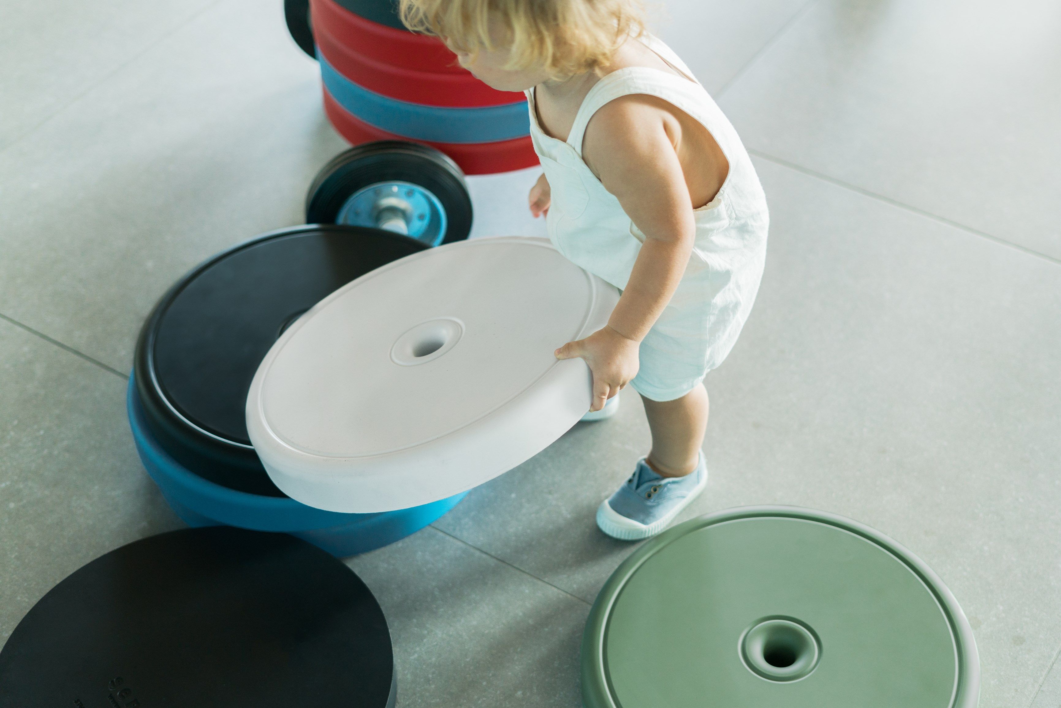 Round polyurethane foam cushion PUNTO 01 By Sentat design Studio Inma ...