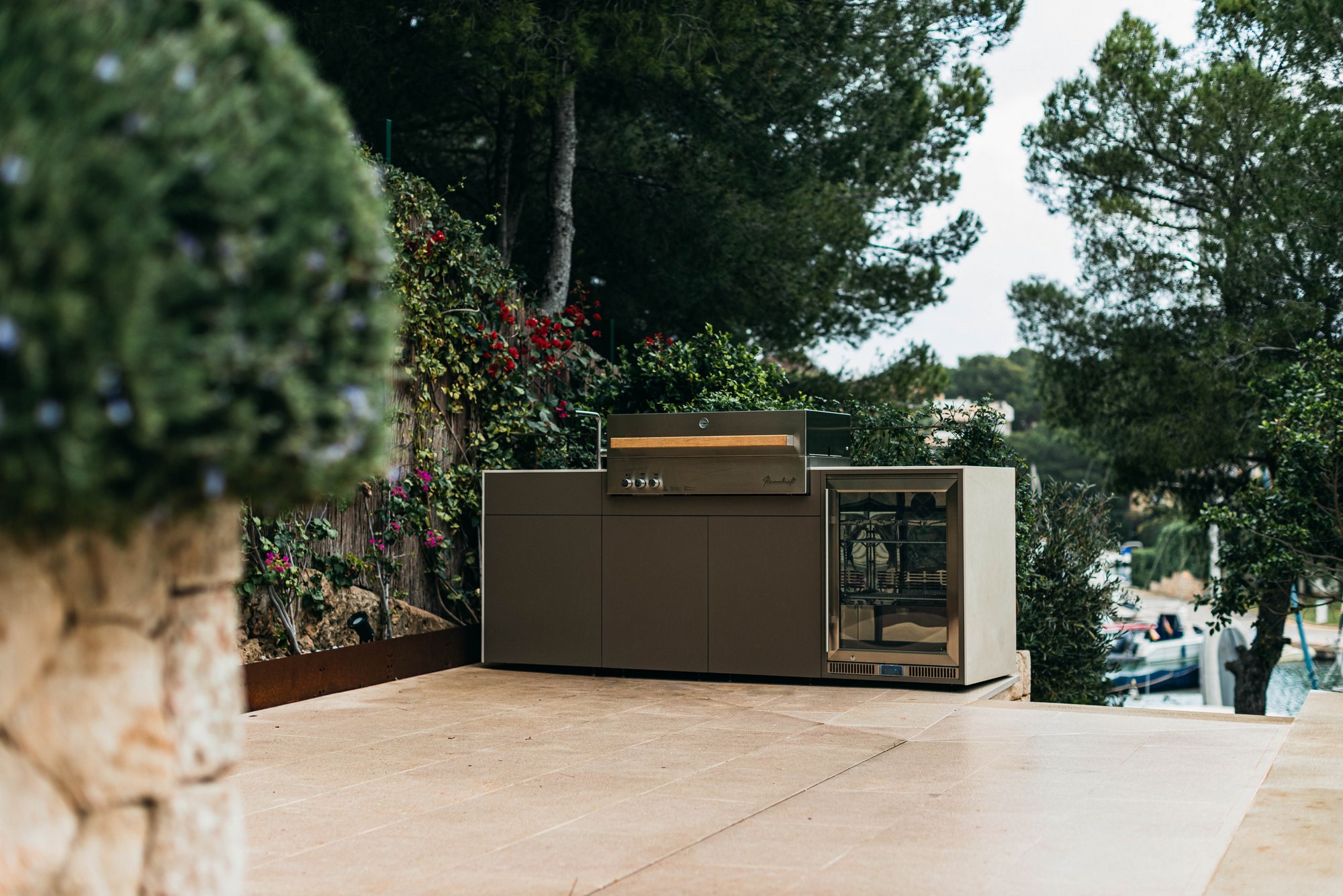 PURE Outdoor kitchen By Openair kitchen | design Guido Kurth