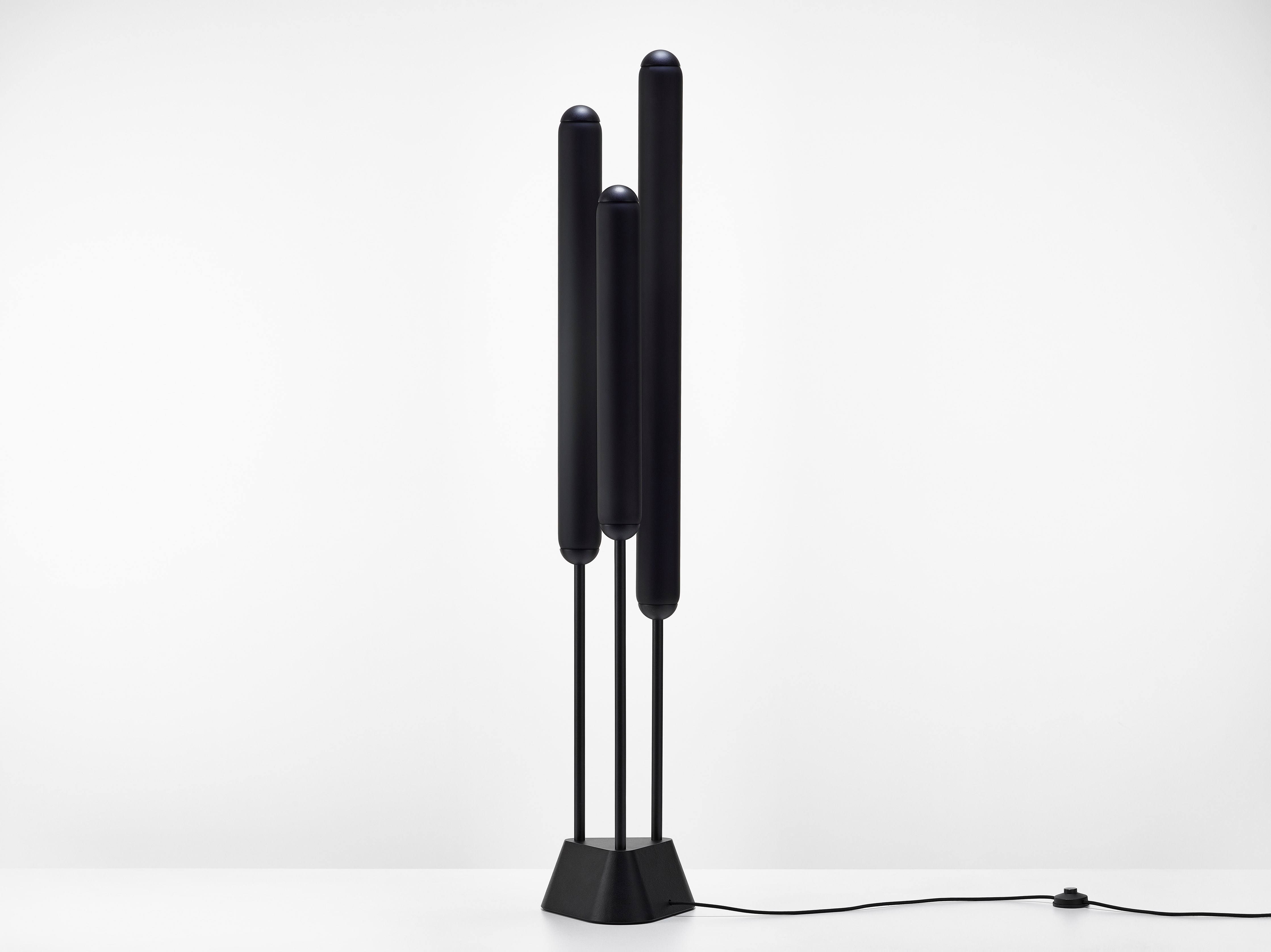 PURO FLOOR Floor lamp By BROKIS
