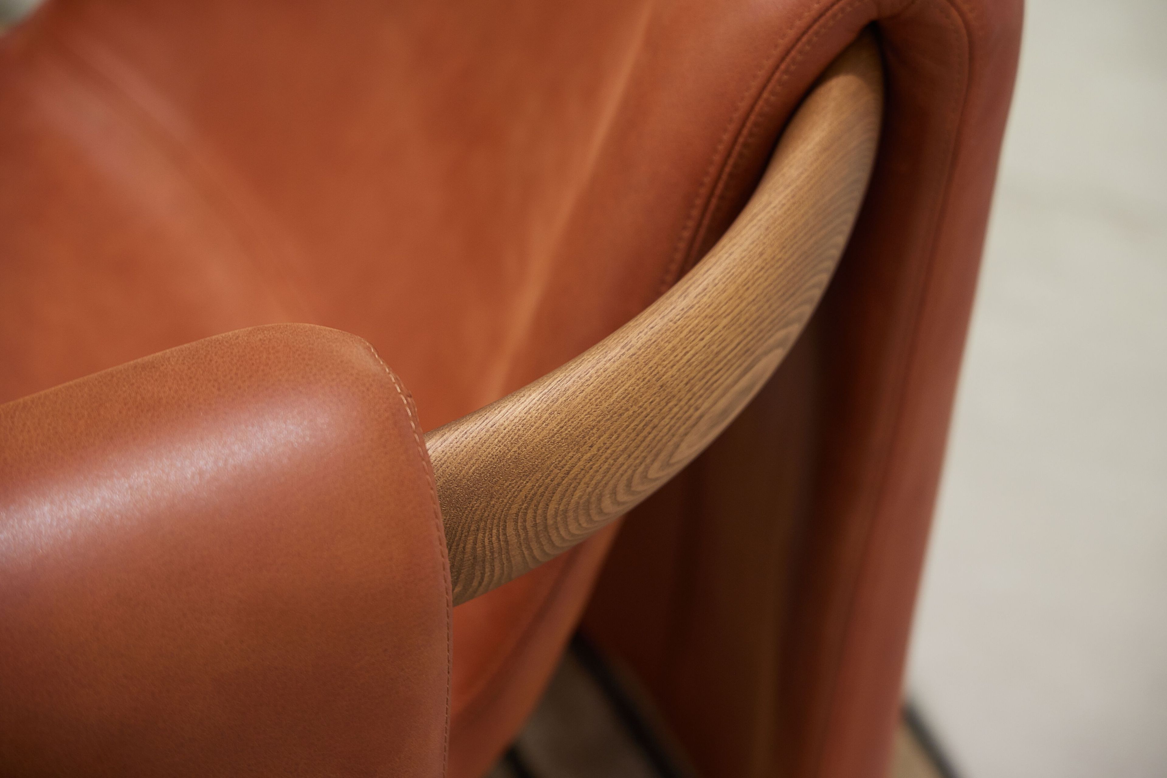 SARI LOUNGE Poltroncina By Paolo Castelli | design Vittorio Paradiso